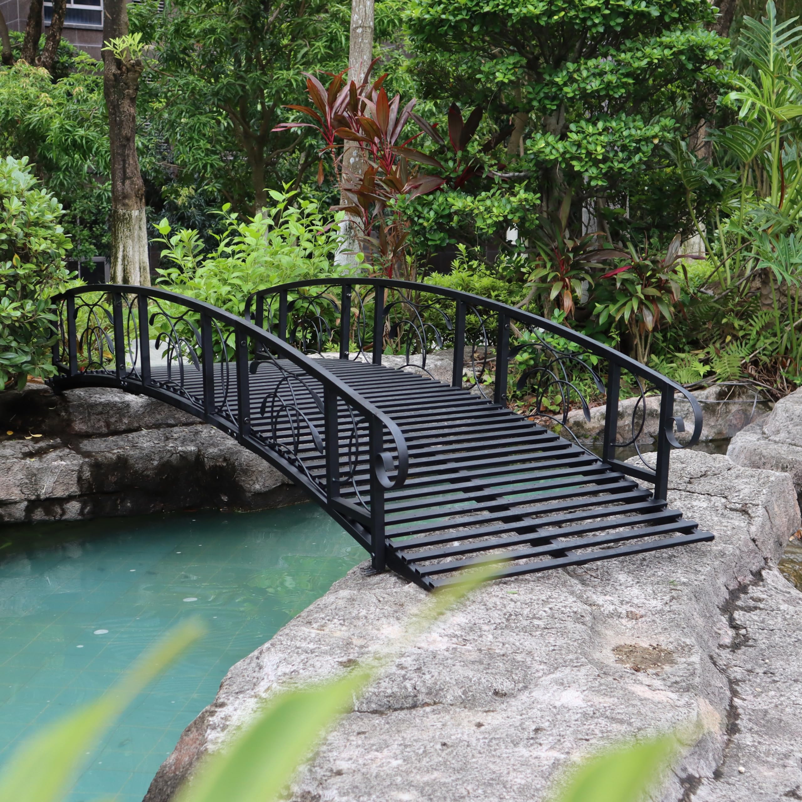 Amazon.com: Kinpaw 8FT Metal Garden Bridge, Outdoor Arc Walkway with 2 ...