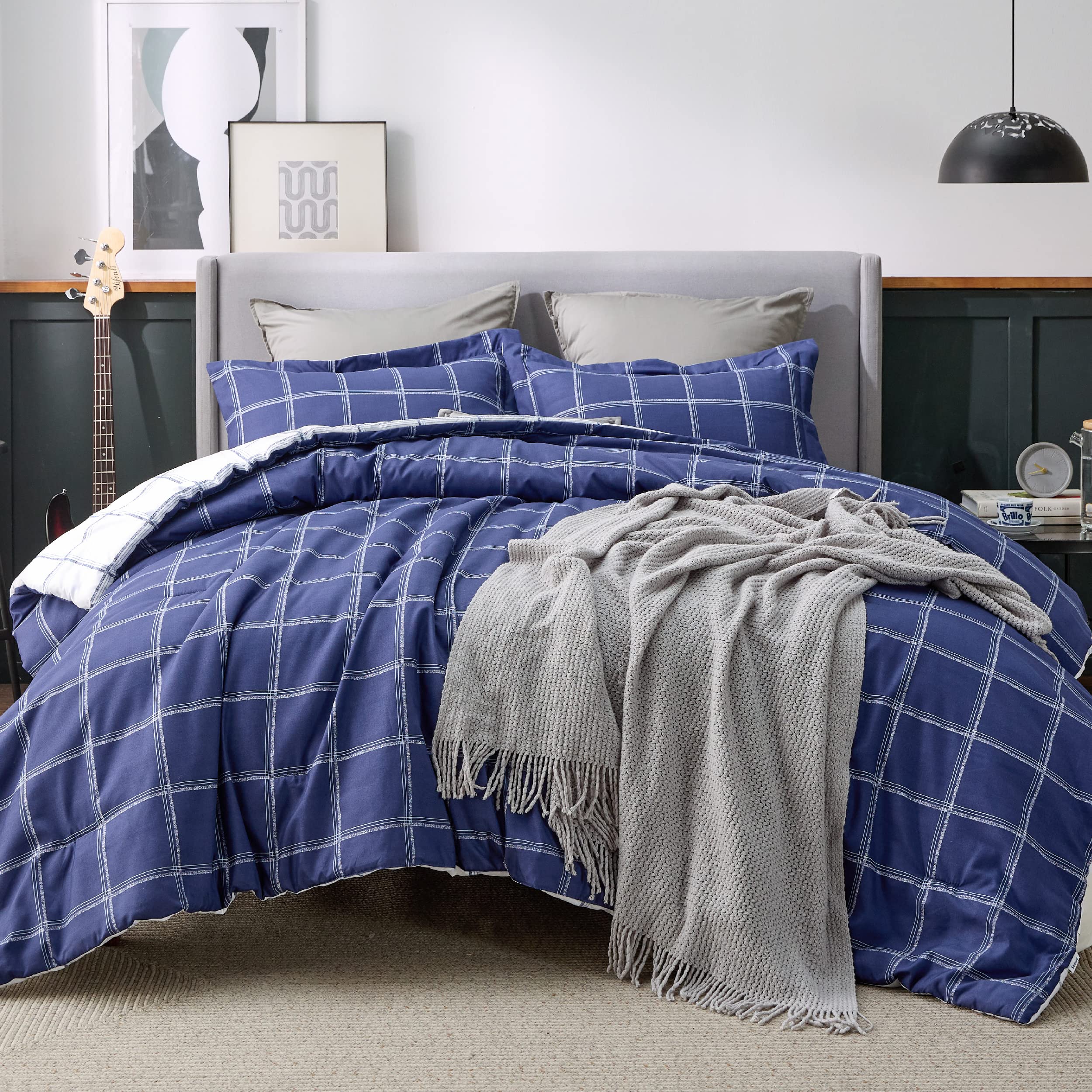 Bedsure Navy Grid Comforter Set King Size – White & Navy Reversible ...