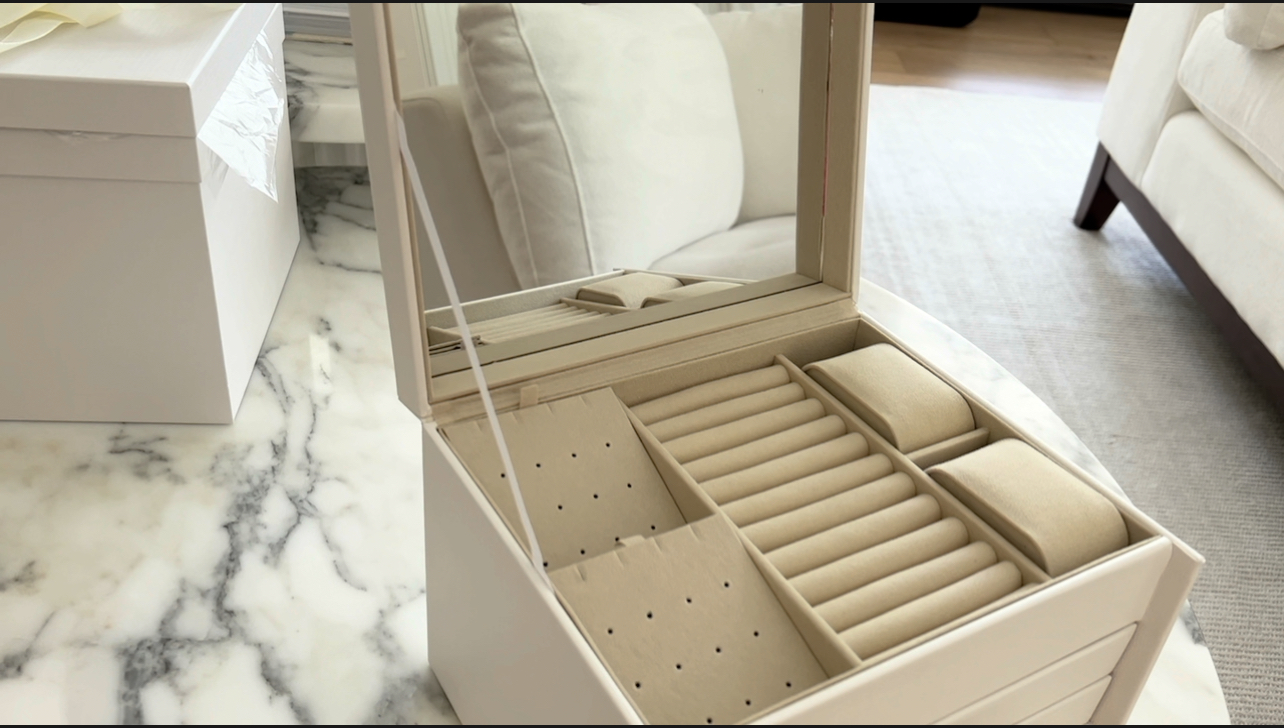 Watch Take a look at what is inside this jewelry box! on Amazon Live