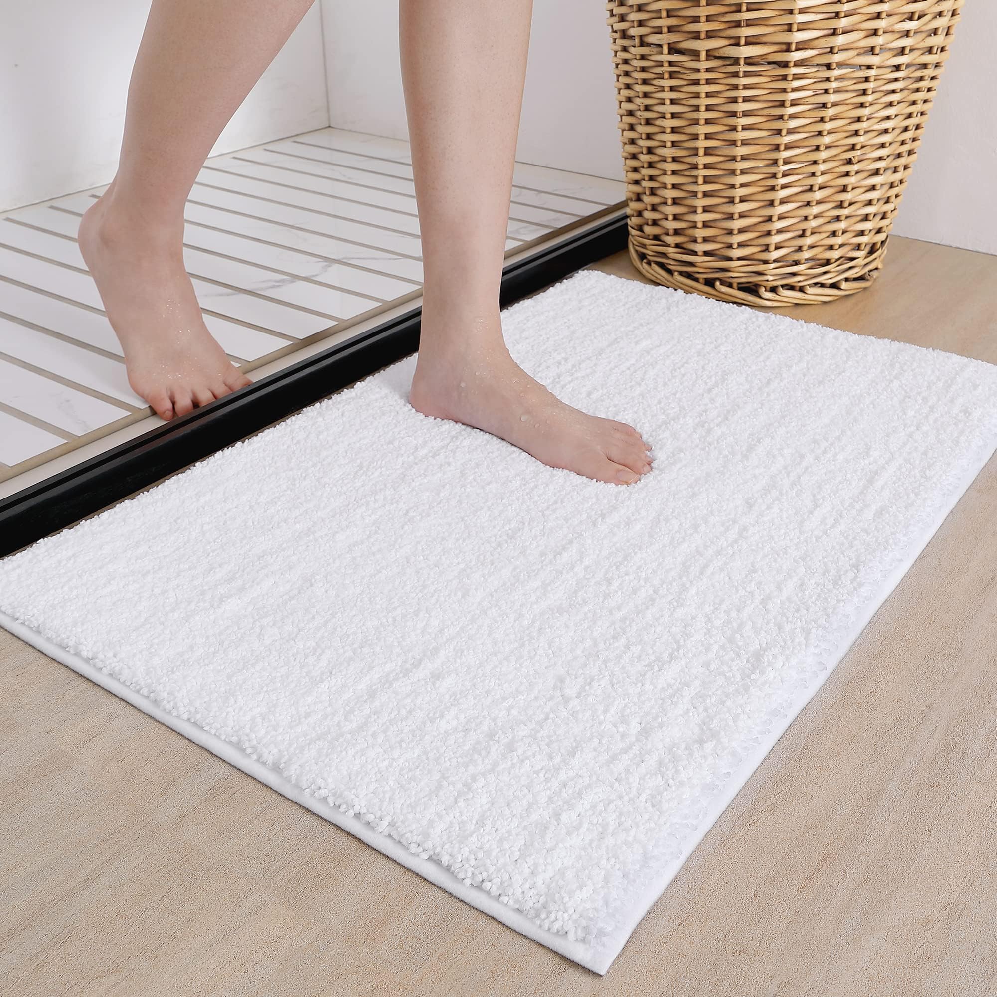 Amazon.com: Color&Geometry White Bathroom Rugs- Absorbent, Non Slip ...