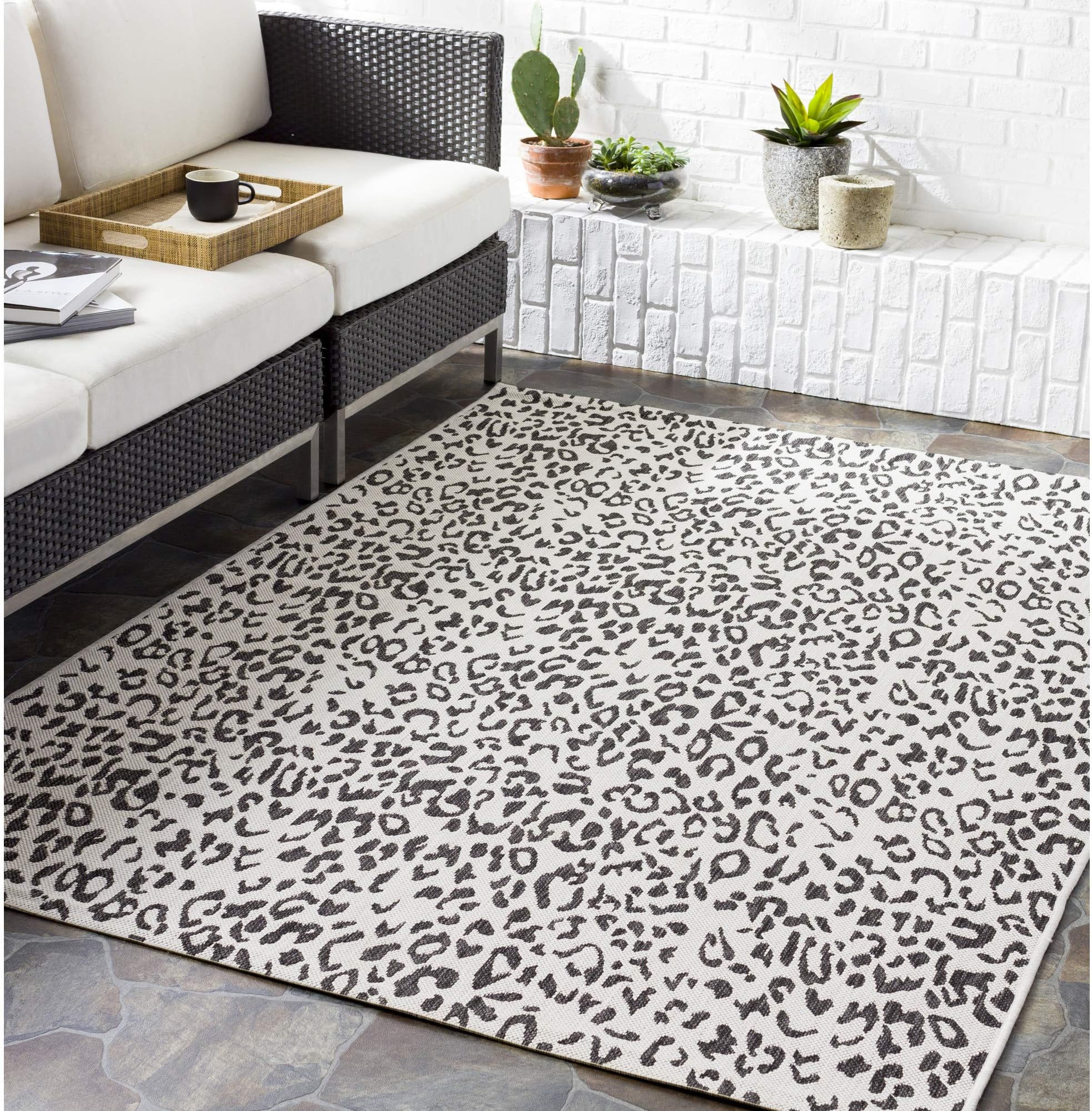 Amazon.com: nuLOOM Annette Modern Leopard Print Area Rug, 8x10, Grey ...