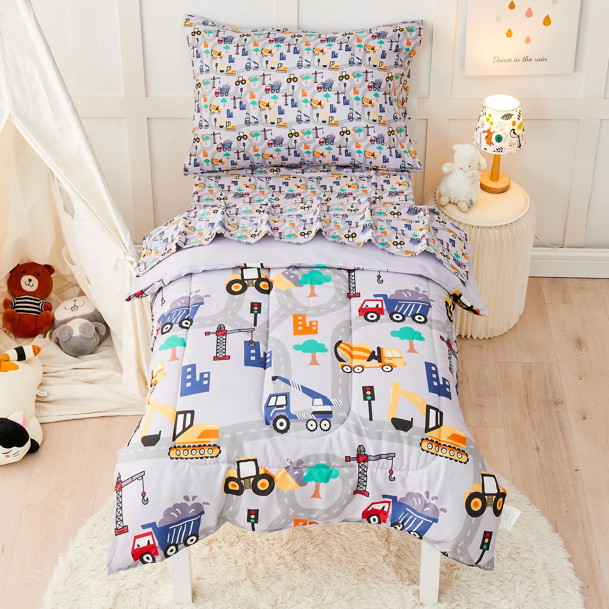 Amazon.com: EVERYDAY KIDS 4 Piece Toddler Bedding Set -Choo Choo Train ...