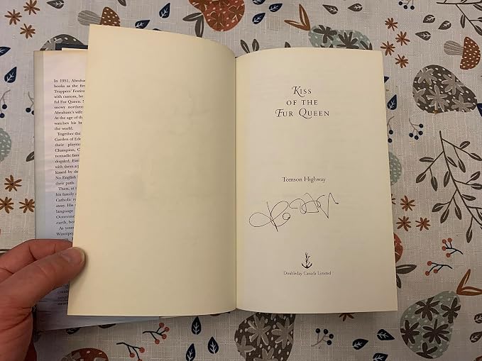 Kiss Of The Fur Queen: Tomson Highway: 9780385256520: Amazon.com: Books