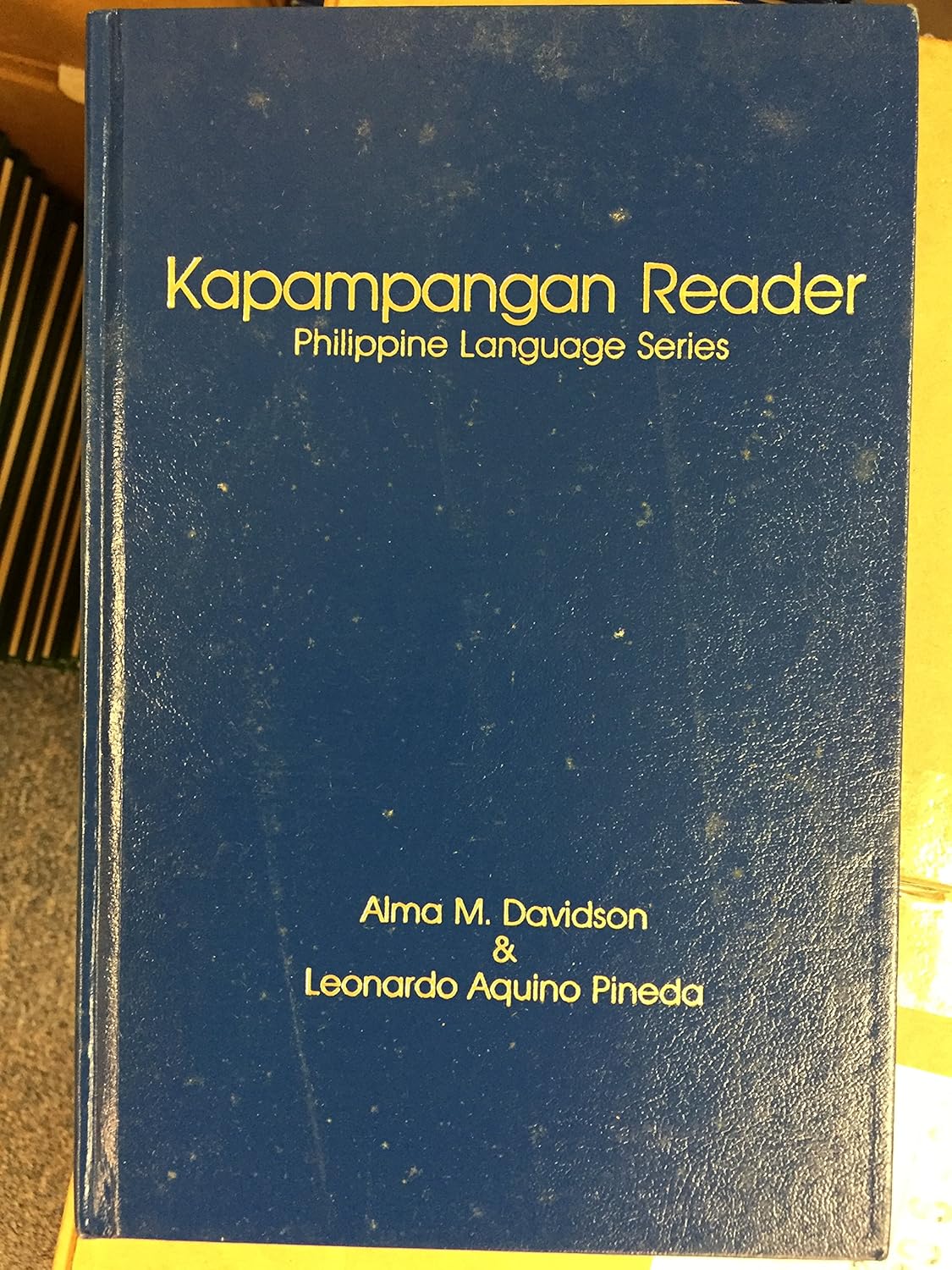 Kapampangan newspaper reader (Philippine language series): Pamela ...