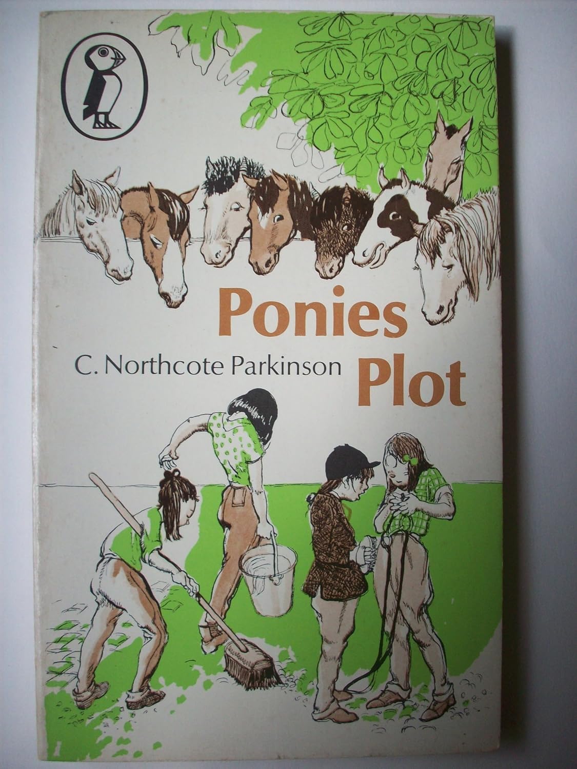 Ponies Plot (Puffin Books): C Northcote Parkinson: 9780140303612 ...