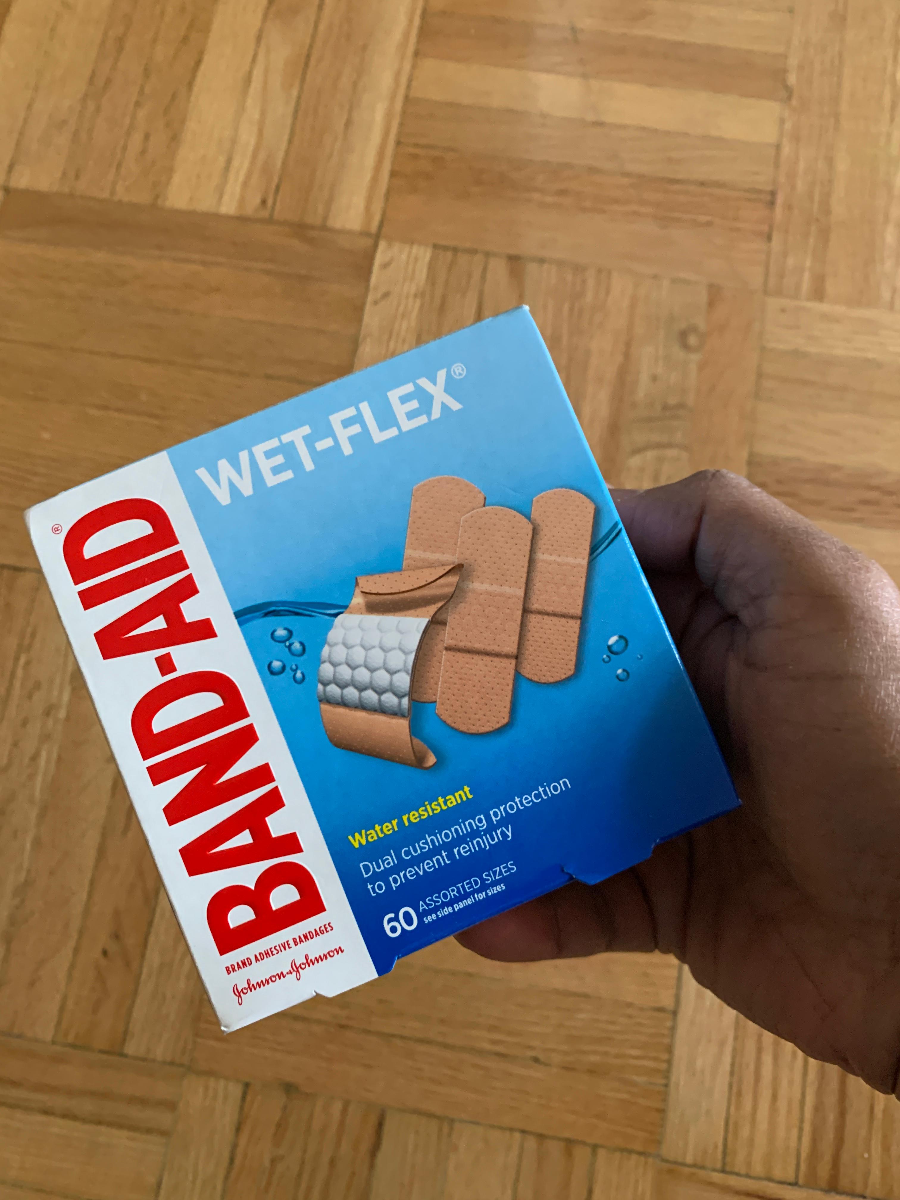 Band Aid Water Resistant Wet Flex Adhesive Bandages, Assorted Sizes ...