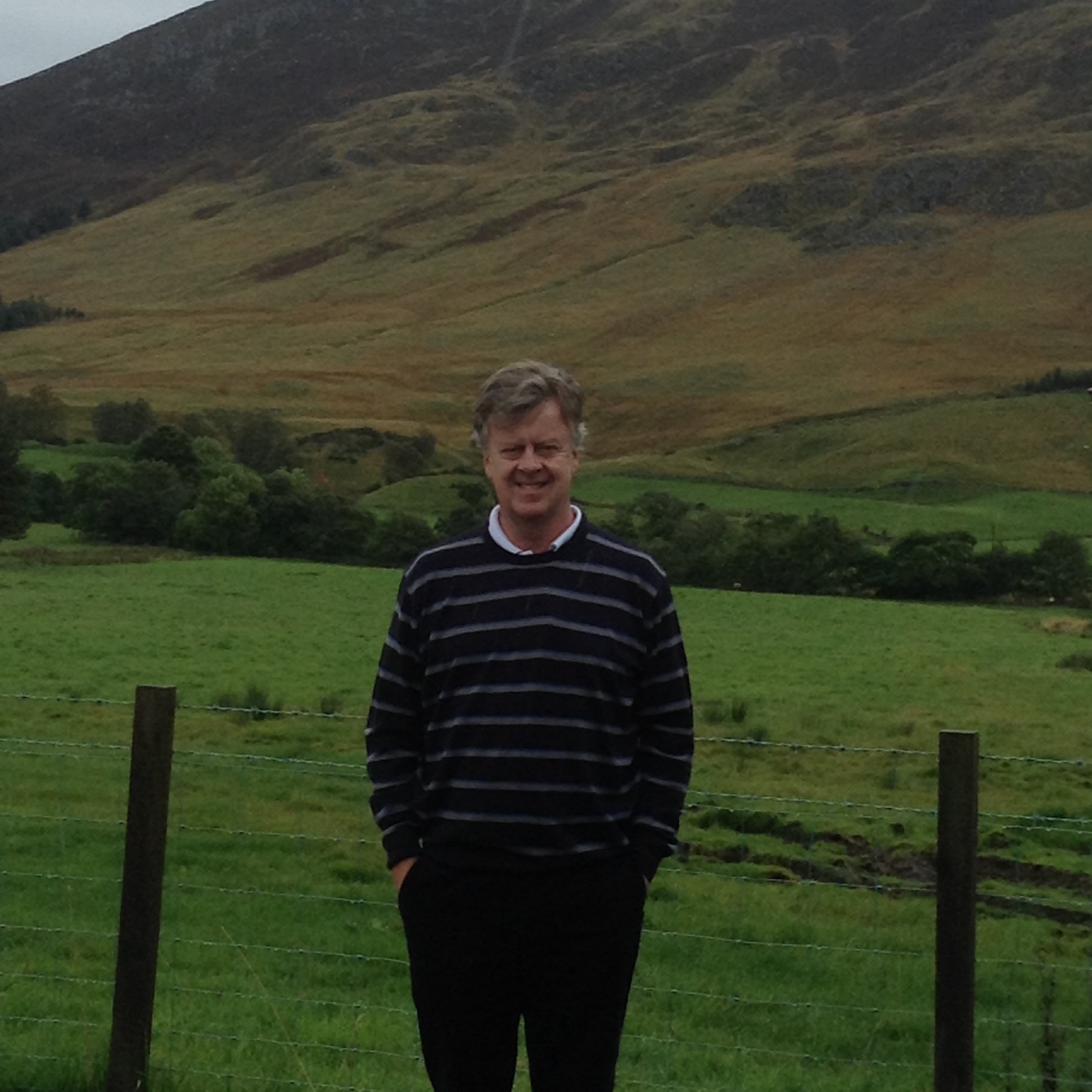 Amazon.com: Simon Davis: books, biography, latest update