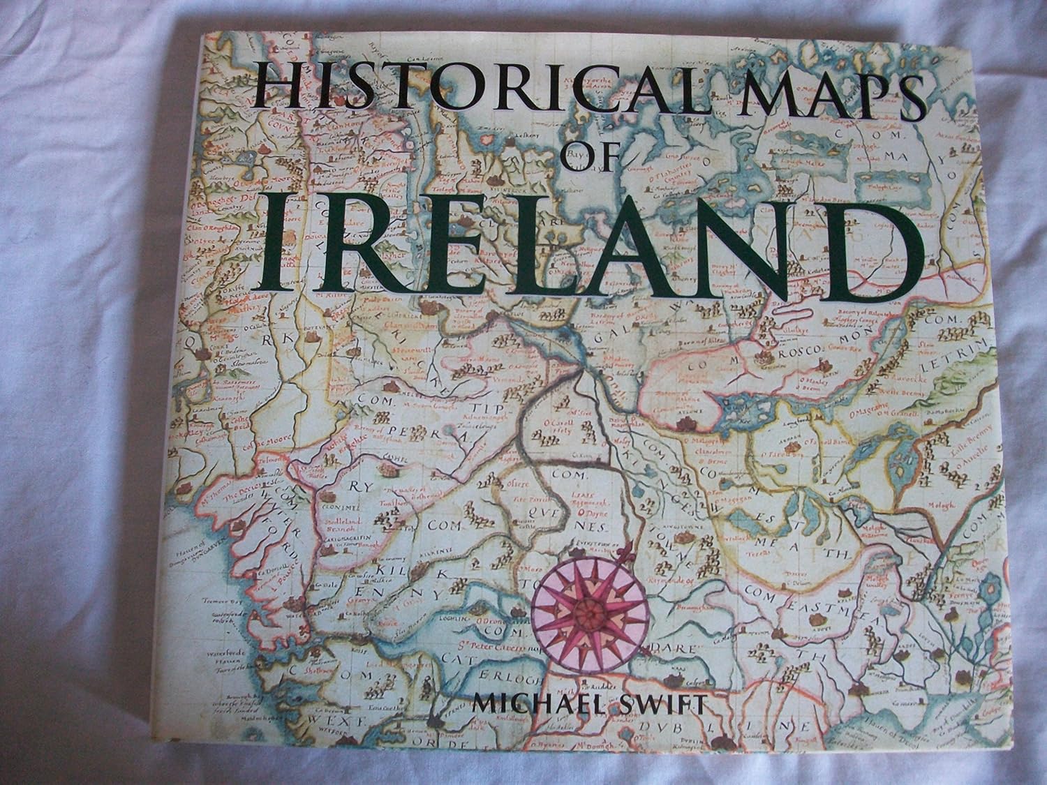 Amazon.com: Historical Maps of Ireland: 9780785811091: Swift, Michael ...
