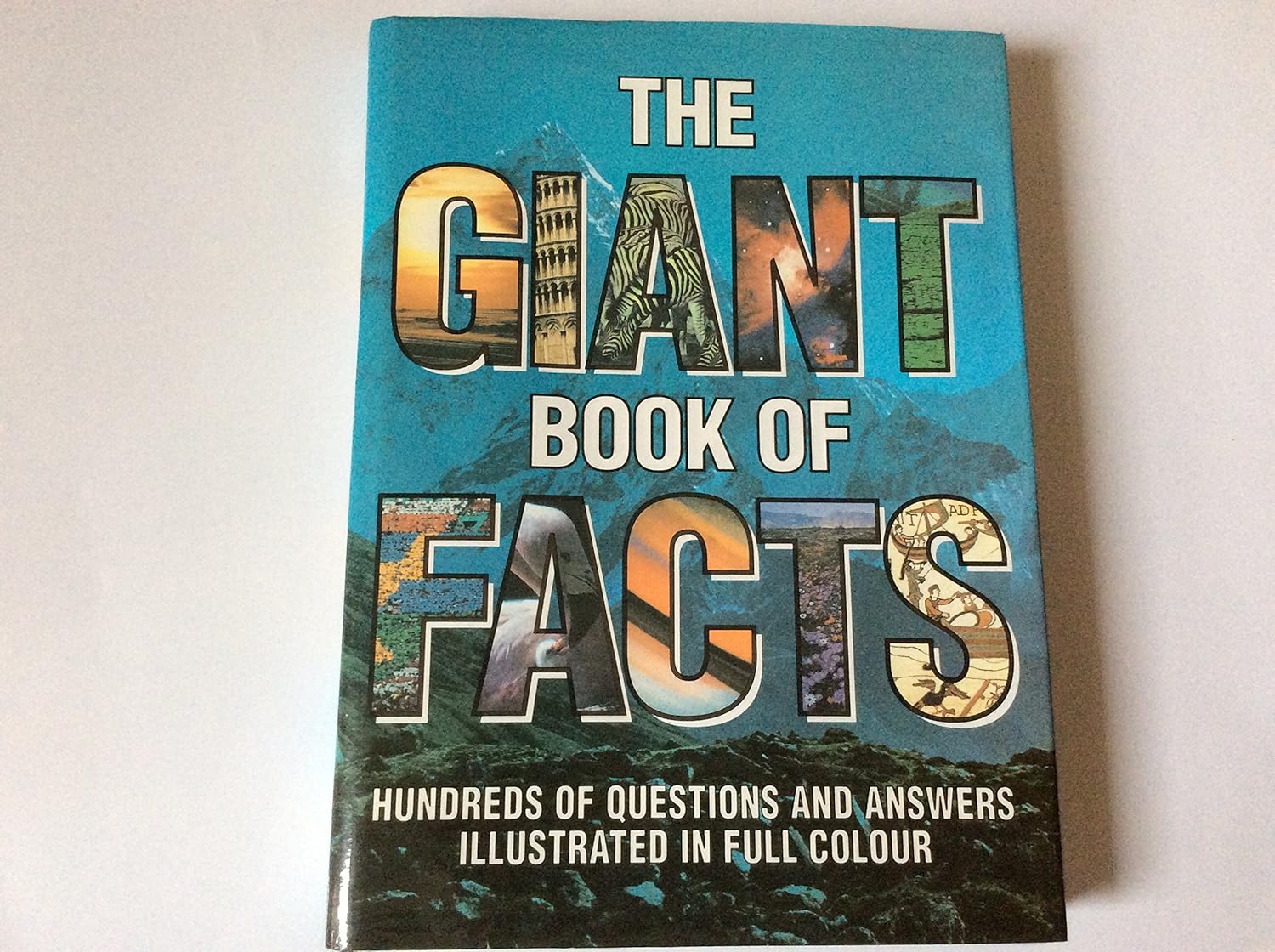 Giant Book of Facts: Barnes & Noble: 9780600568834: Amazon.com: Books