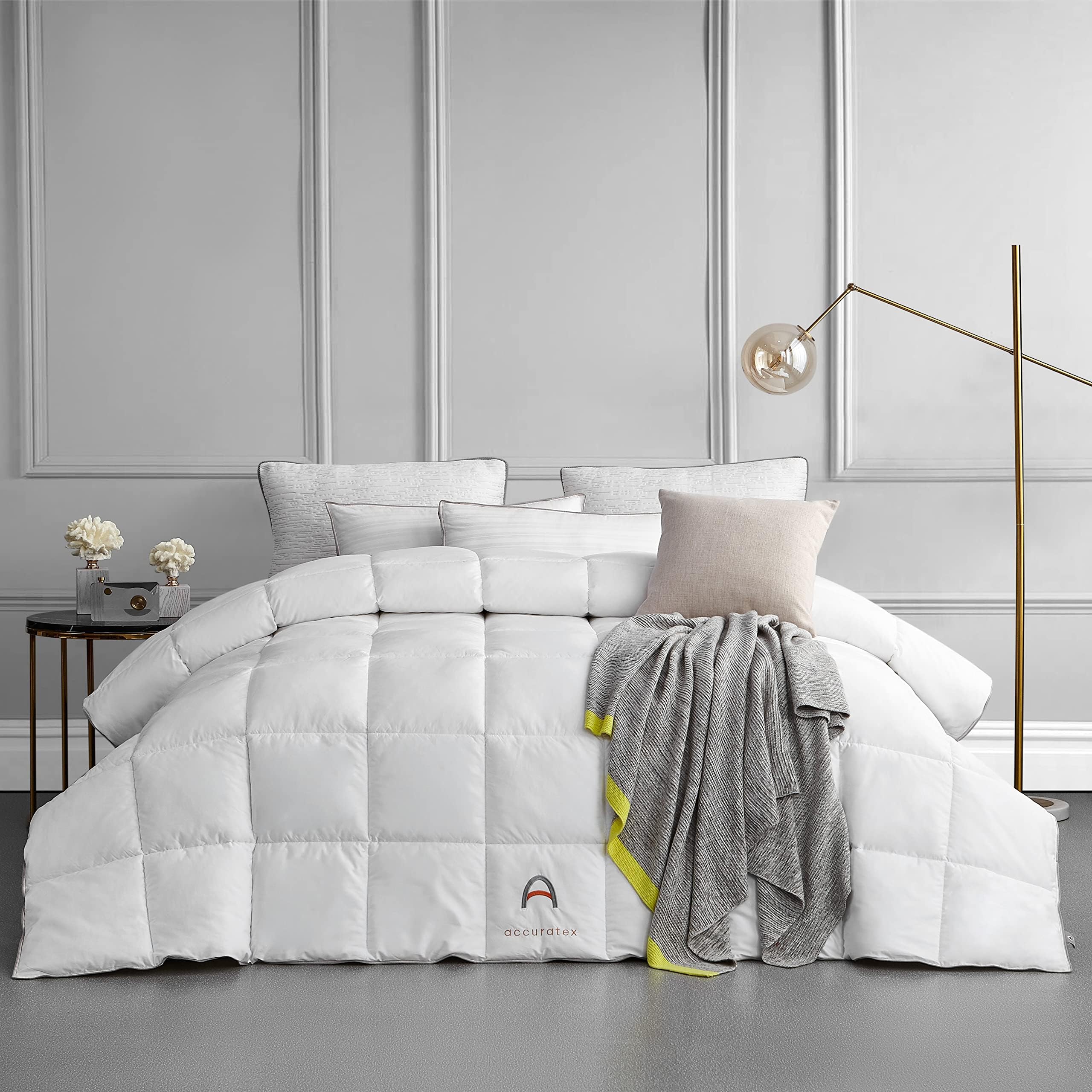 Amazon.com: Royal Hotel's 300 Thread Count Queen Size Down-Alternative ...