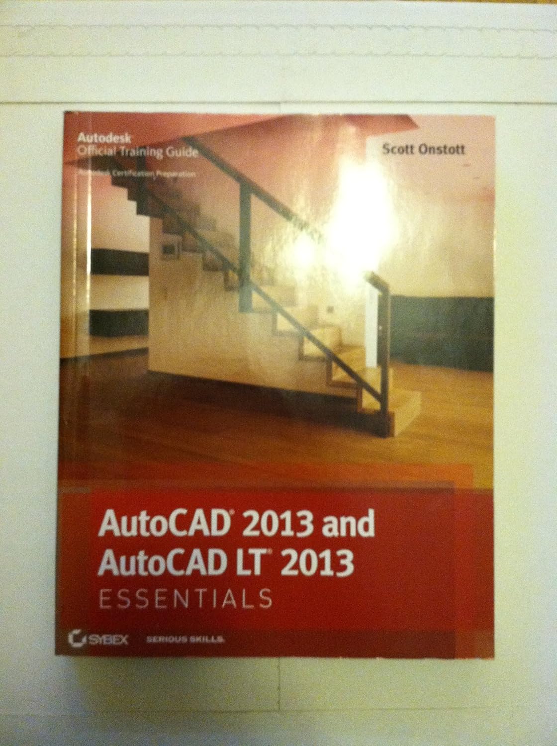 Amazon.com: AutoCAD 2013 and AutoCAD LT 2013 Essentials: 9781118244814 ...
