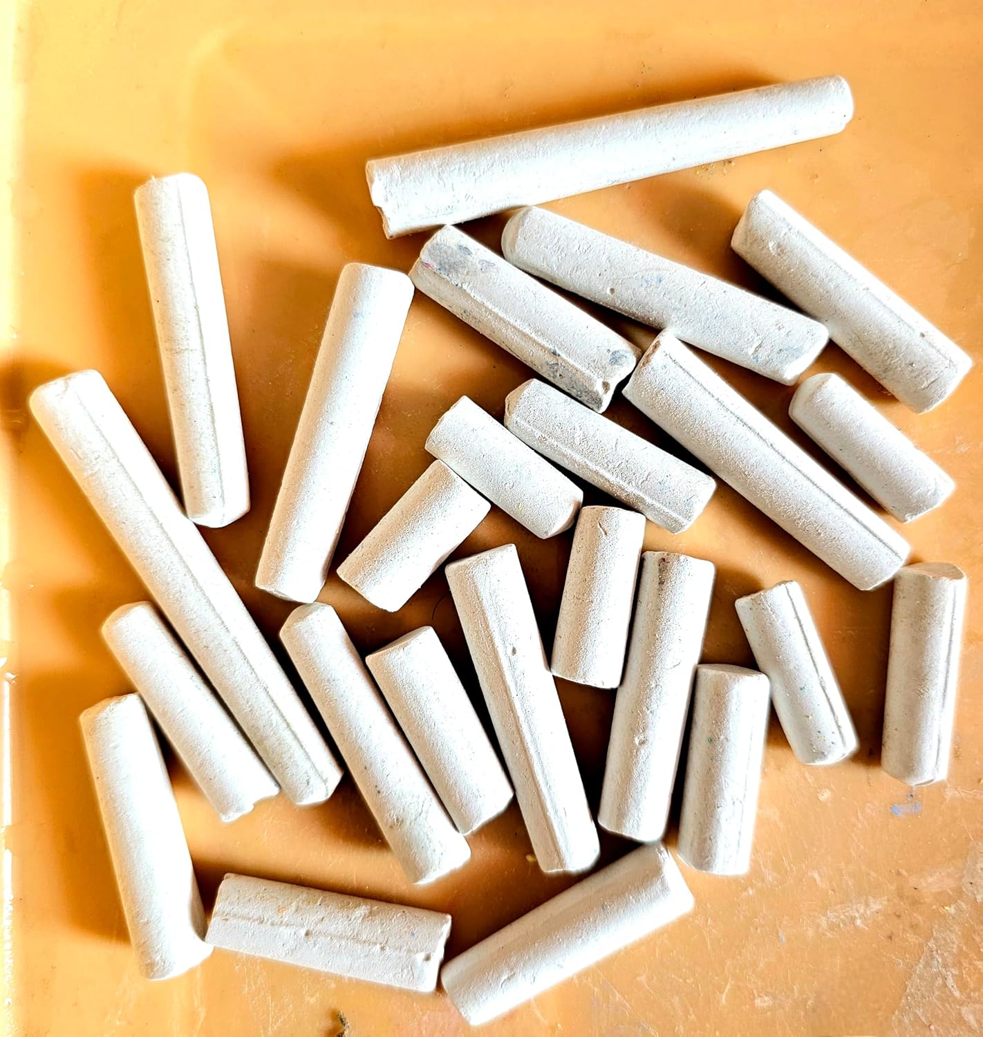 Buy SSKR White Colored Chalk Pieces Tukda/Crumbs for Rangoli Floor ...