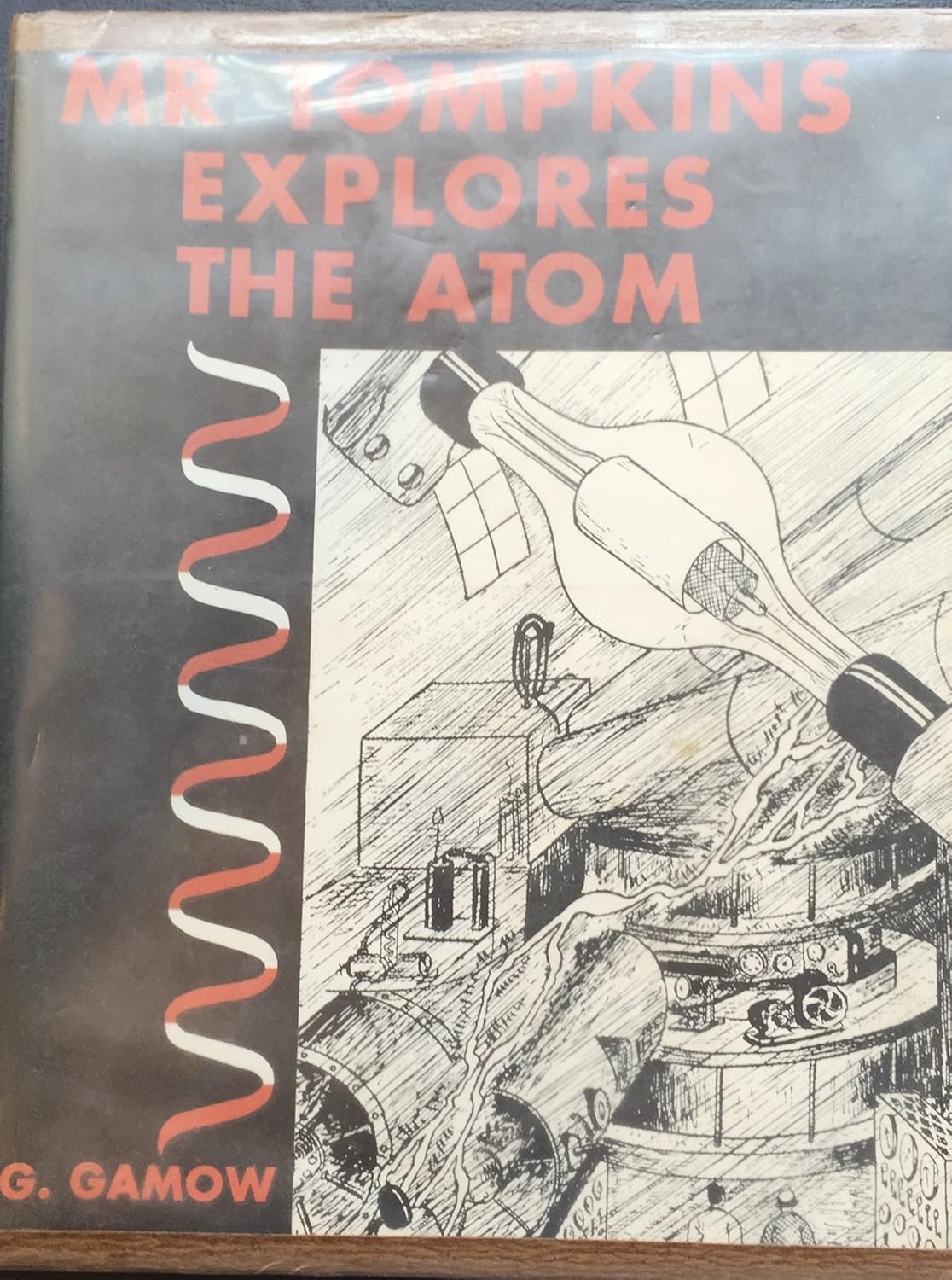 Mr. Tompkins Explores the Atom: gamow, G.: Amazon.com: Books