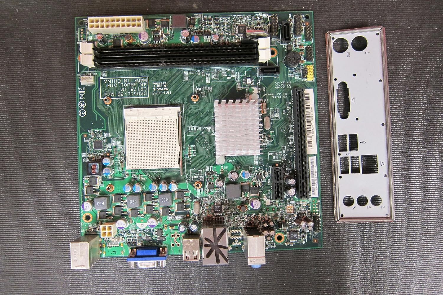 Amazon.com: eMachines EL1358 AMD Desktop Motherboard AM2, DA061L-3D, 48 ...