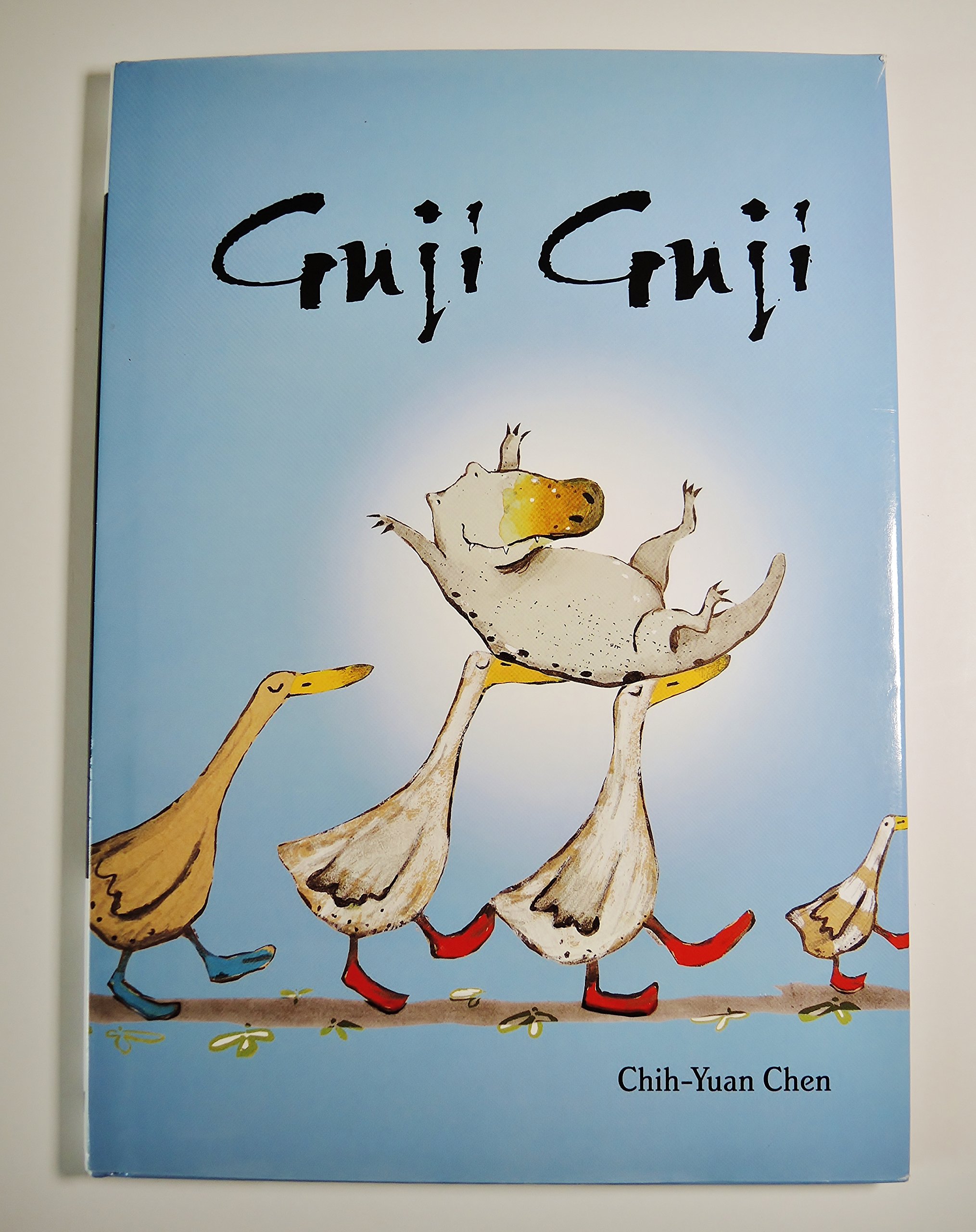 Guji Guji: Chih-Yuan Chen: 9781929132676: Amazon.com: Books