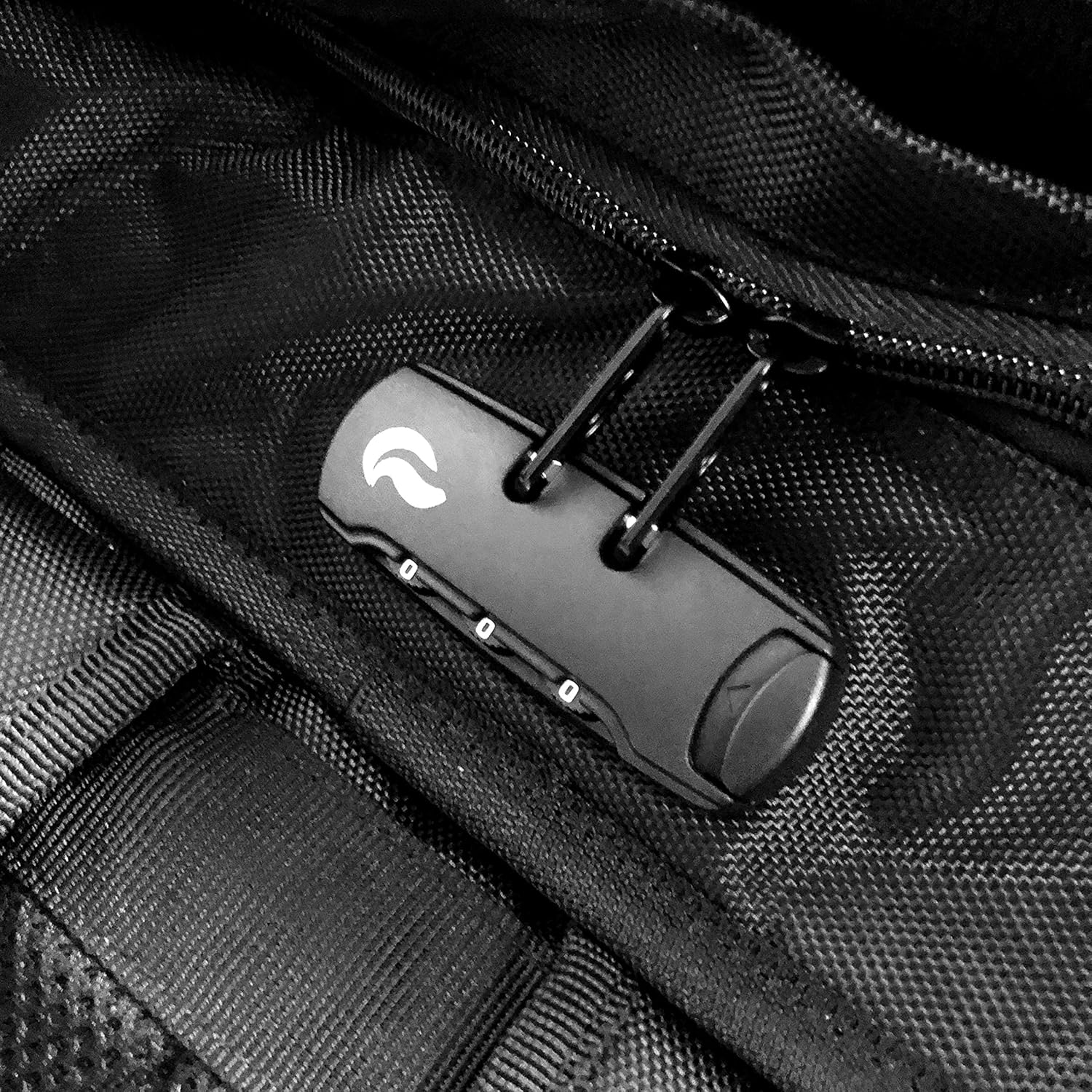 Amazon.com | Skunk Backpack Rogue - Smell Proof - Weather Resistant ...