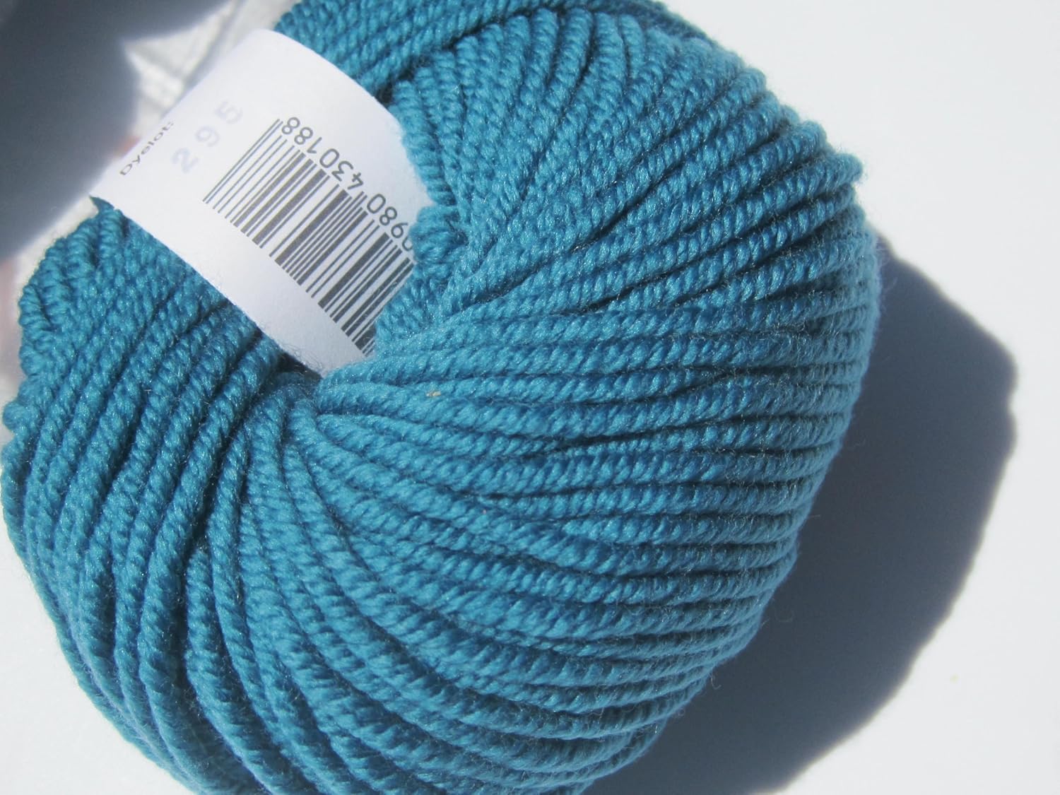 Amazon.com: Debbie Bliss Rialto Chunky Merino Yarn Color Teal 43018