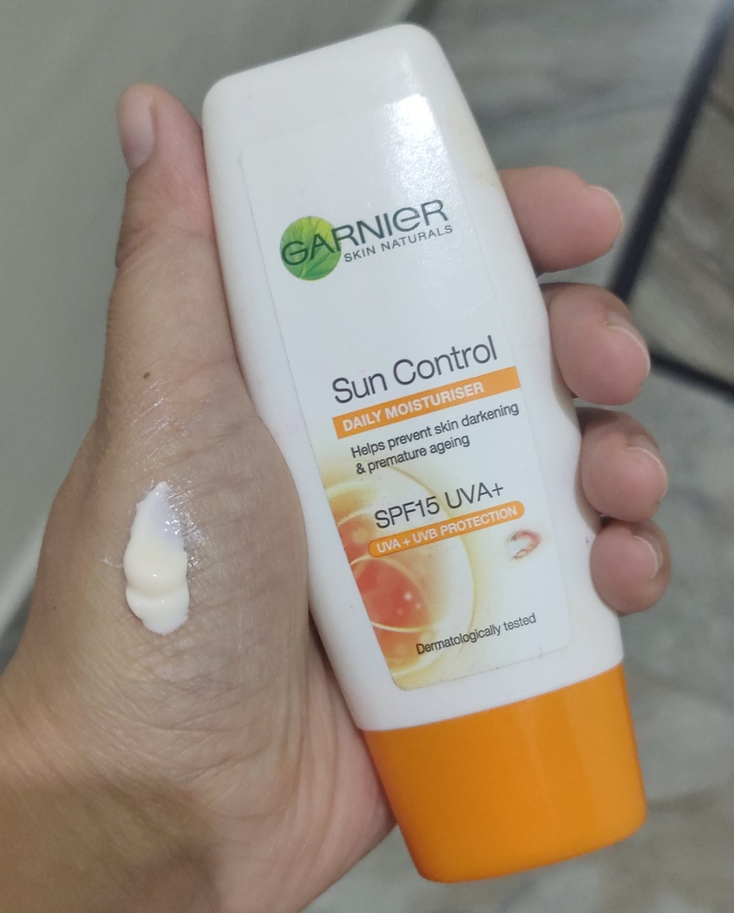 Garnier Skin Naturals Sun Control SPF 15 Daily Moisturiser, 50ml ...