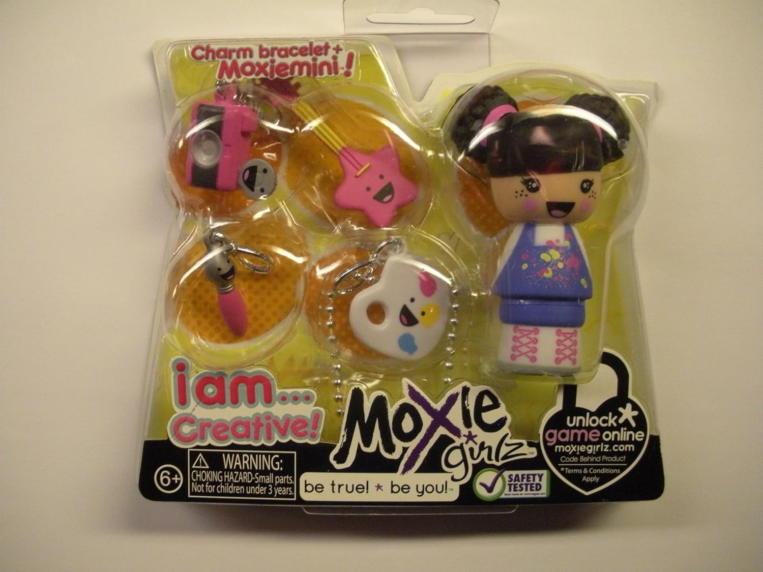 Amazon.com: Moxie Girlz Charm Bracelet & Moxie Mini - I AM ...