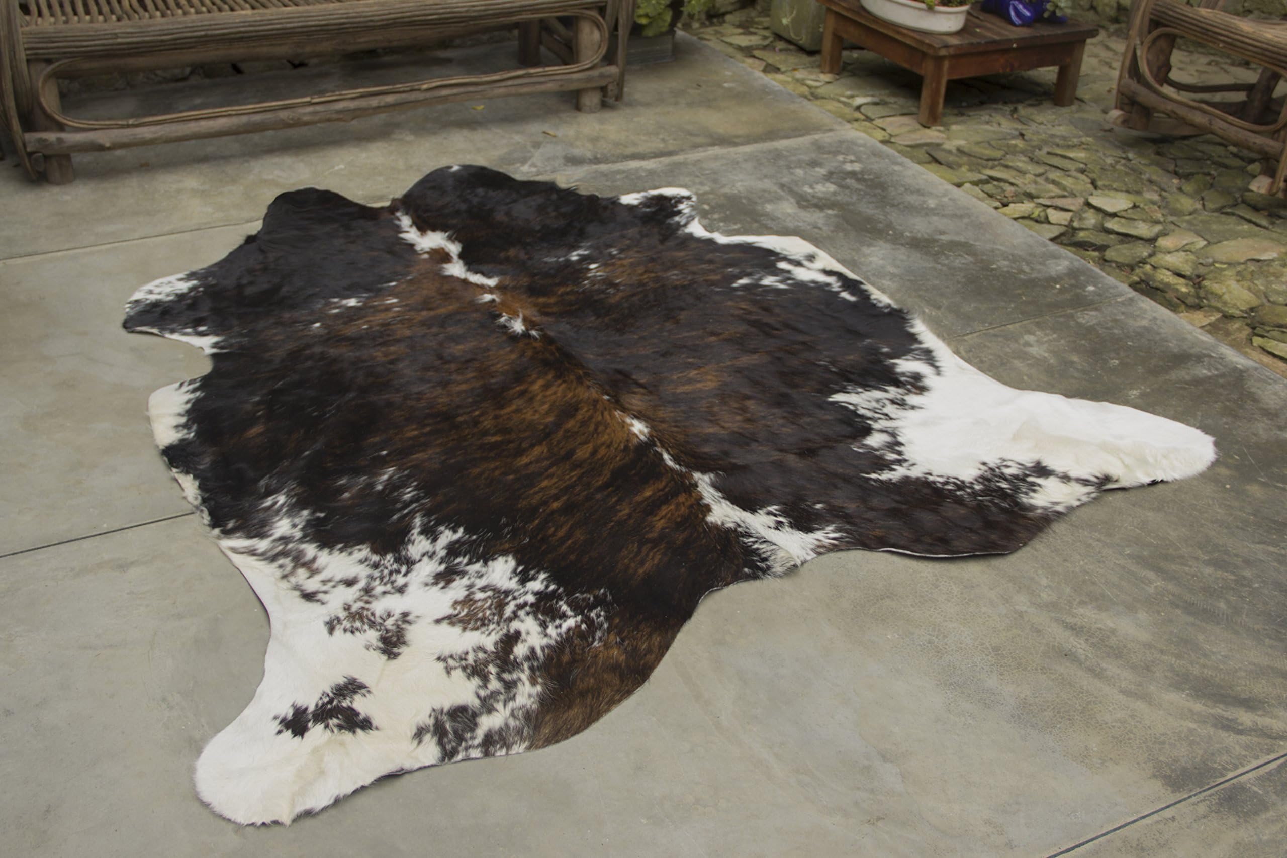 Amazon.com: MeshNew Pure Brown Tricolor Cowhide Rug Black Brown and ...