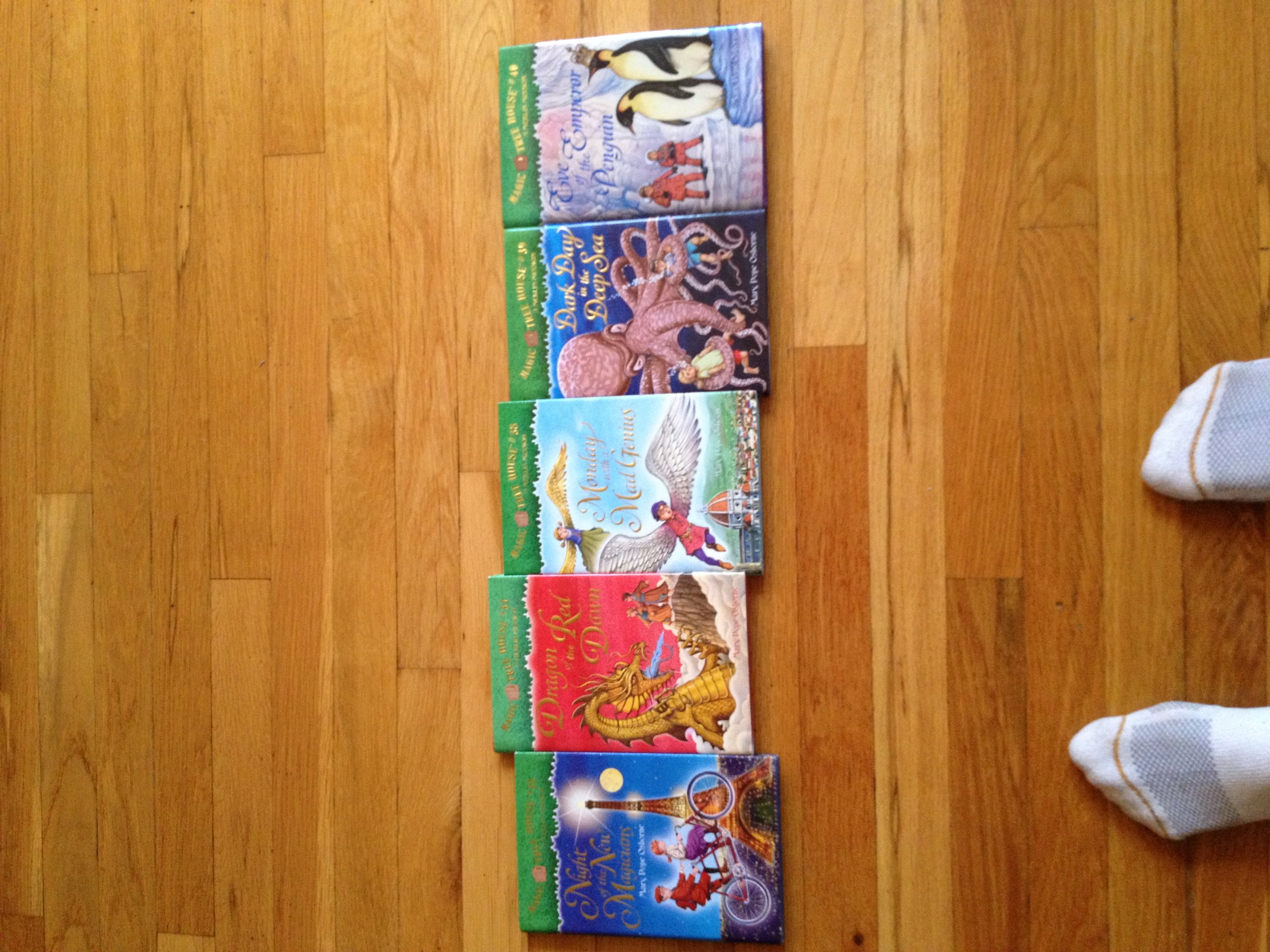 Night of the New Magicians (Magic Tree House #35): Osborne, Mary Pope ...