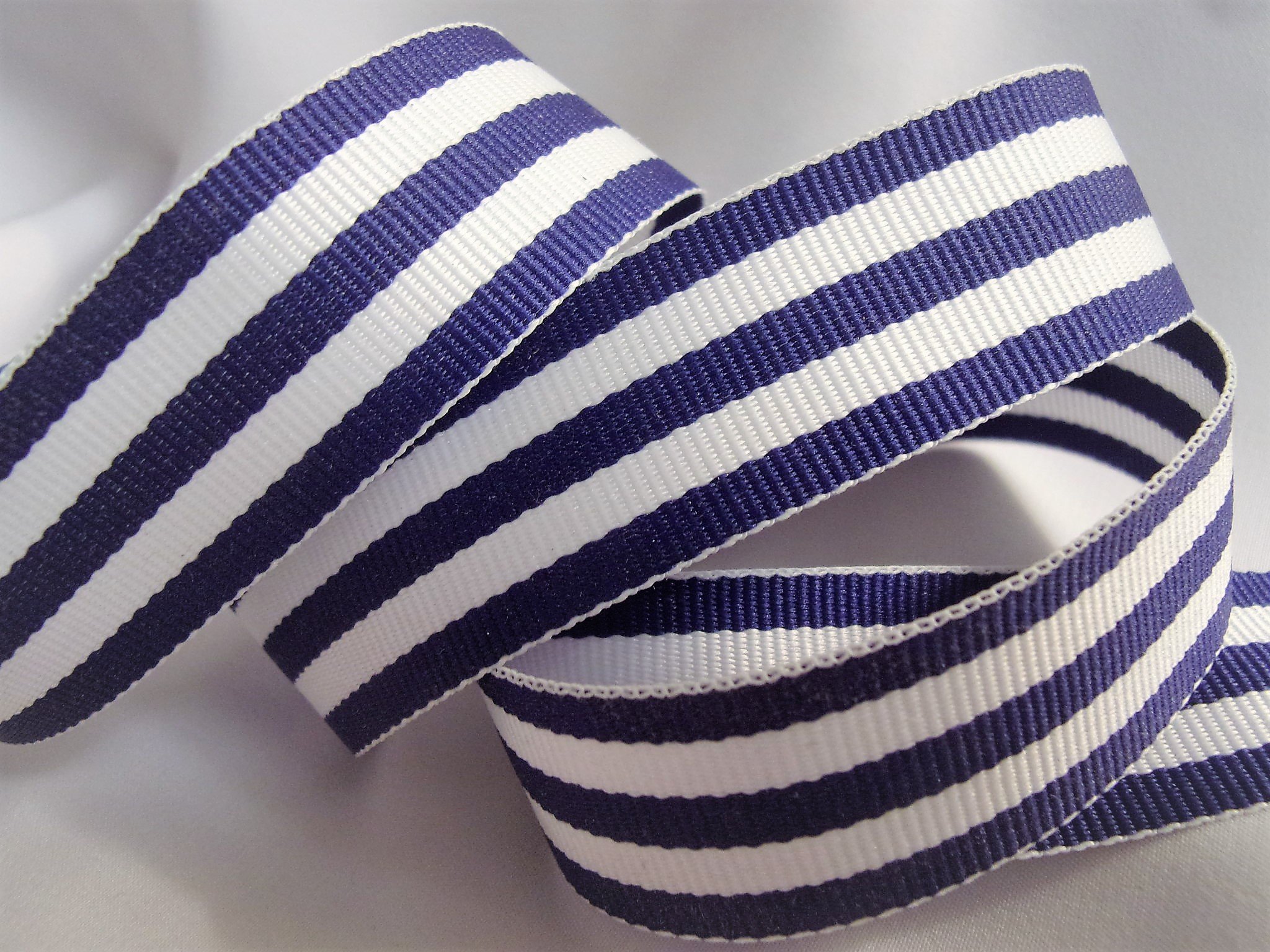 Amazon.com: Grosgrain Ribbon - Royal Blue and White Stripes - 7/8" Wide ...