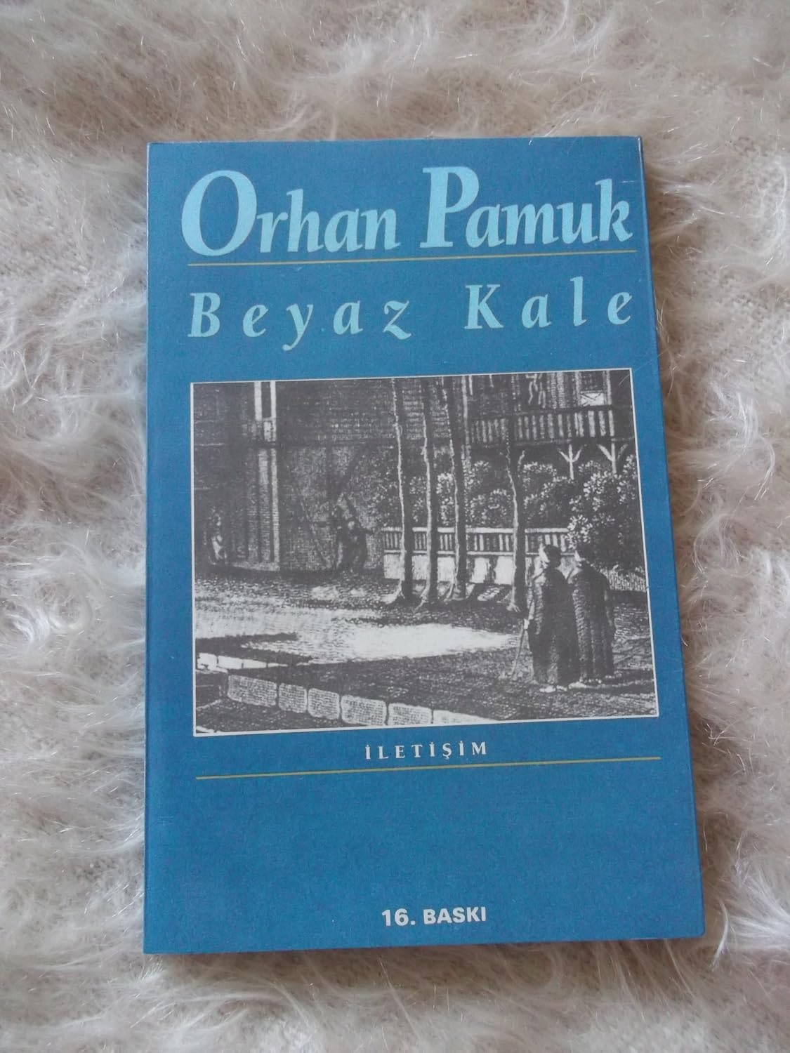 Amazon.com: Beyaz Kale: 9789754704549: Orhan Pamuk: Books