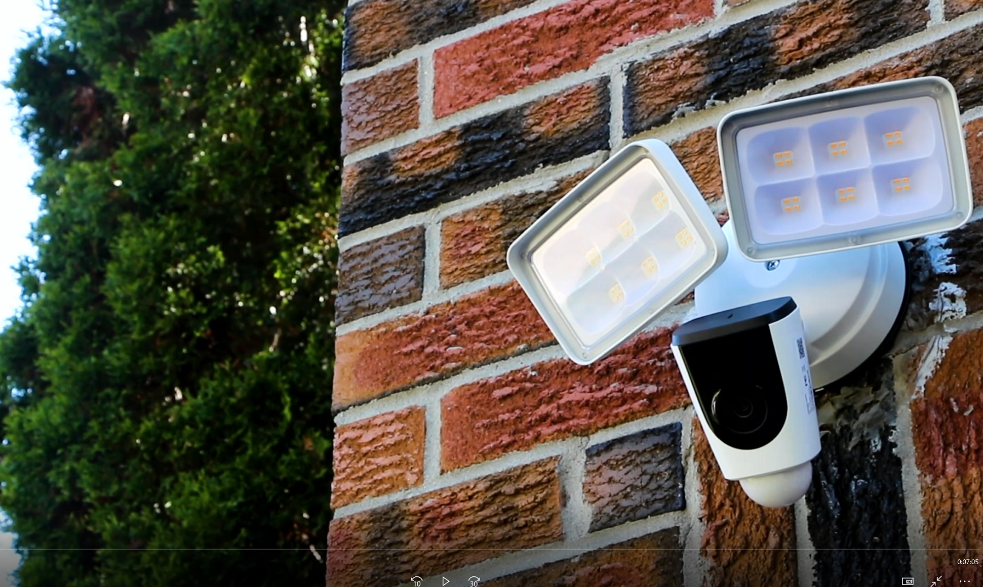 Watch Lorex Floodlight installation video on Amazon Live