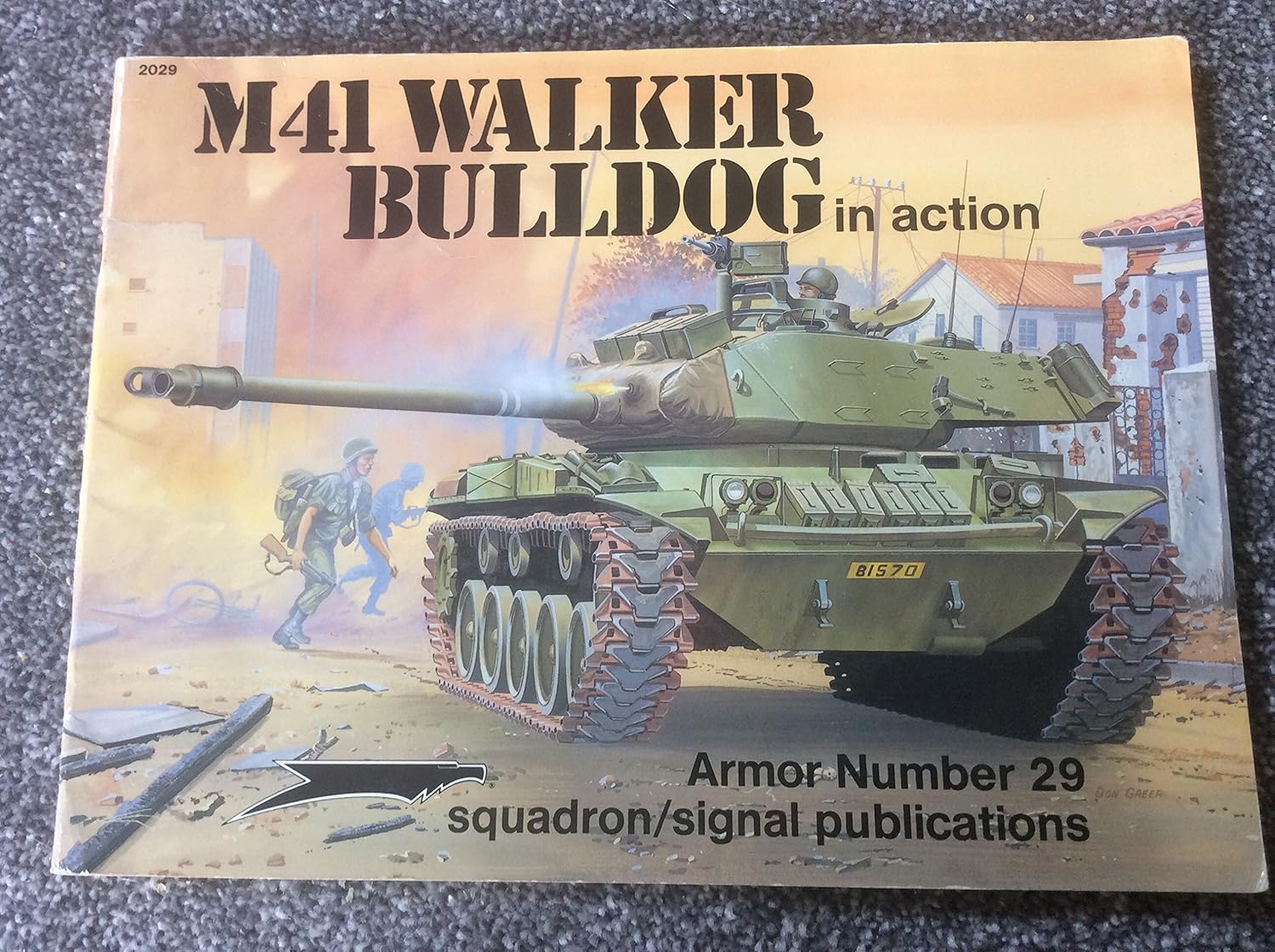 Amazon.com: M41 Walker Bulldog in Action - Armor No. 29: 9780897472623 ...