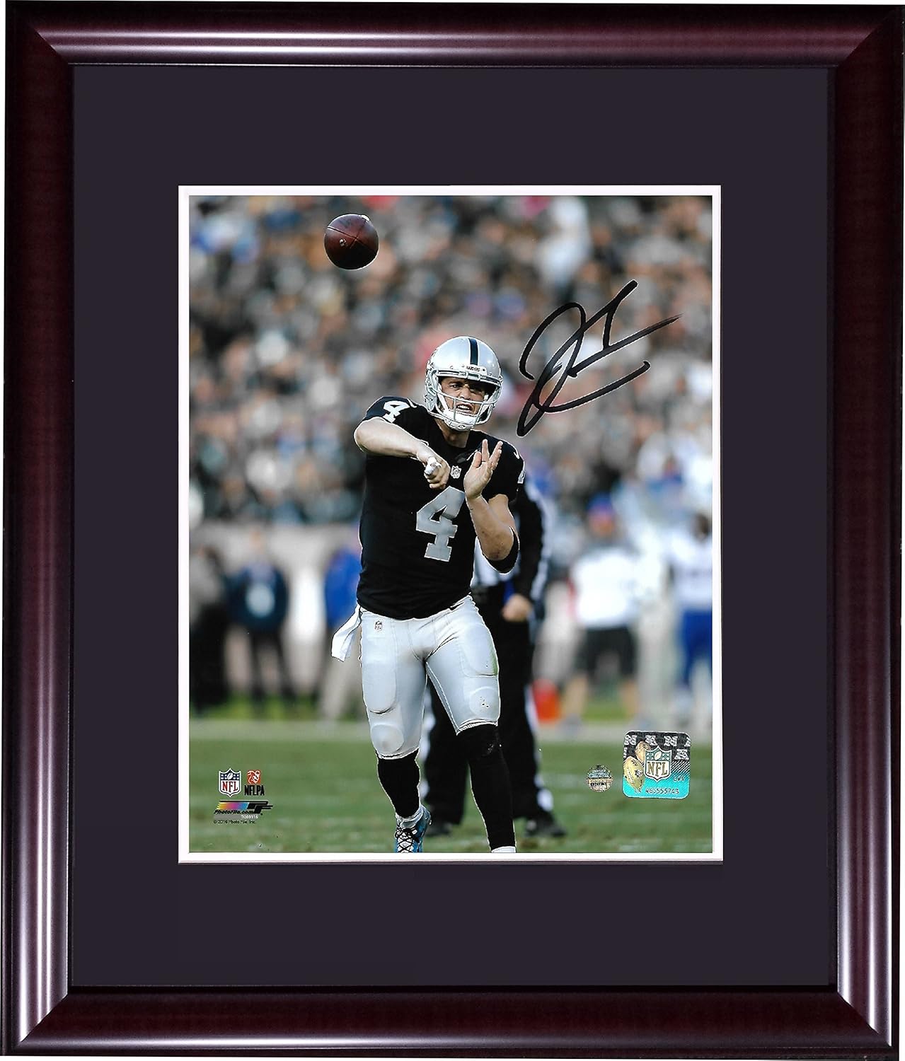 Amazon.com: Derek Carr Raiders signed 8x10 photo framed autograph ...