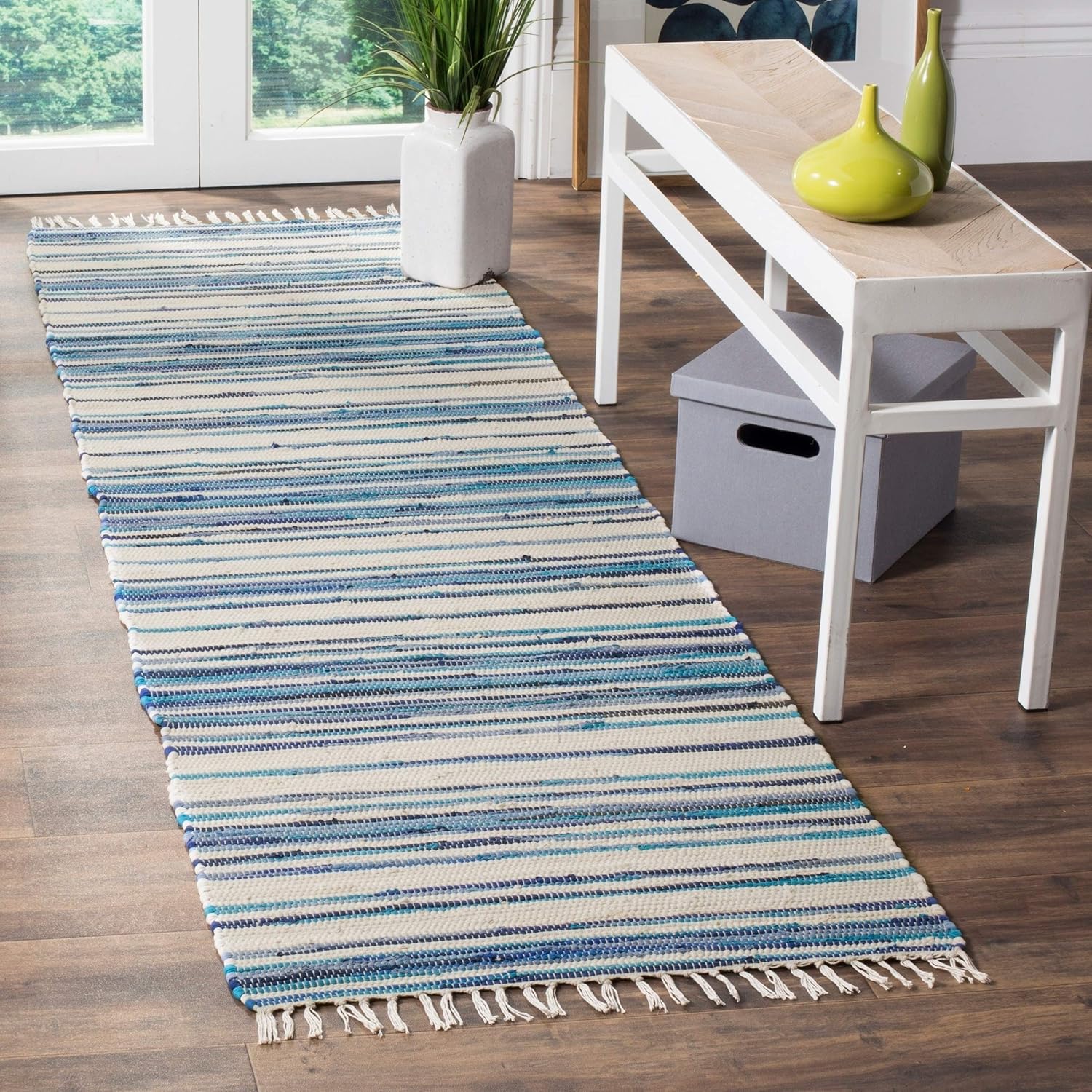 Amazon.com: SAFAVIEH Rag Rug Collection Accent Rug - 2'3" x 5', Ivory ...