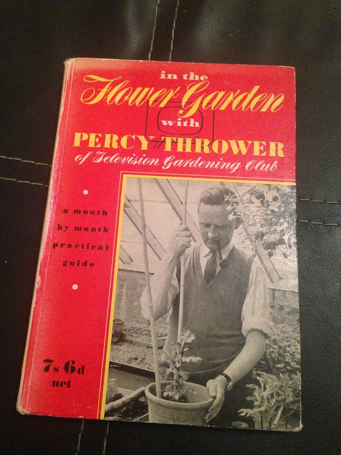 In the Flower Garden With Percy Thrower: Percy Thrower: Amazon.com: Books