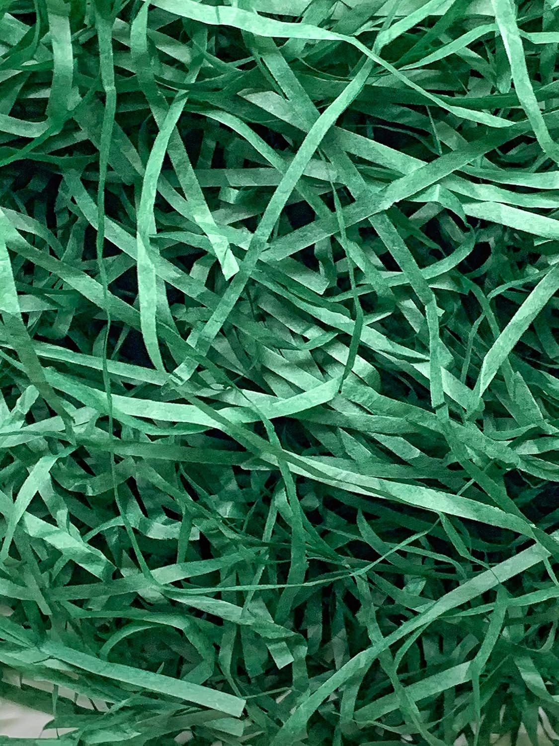 ECO SARRAS Forest Green/Shamrock Green Shredded Paper Used for Gift ...