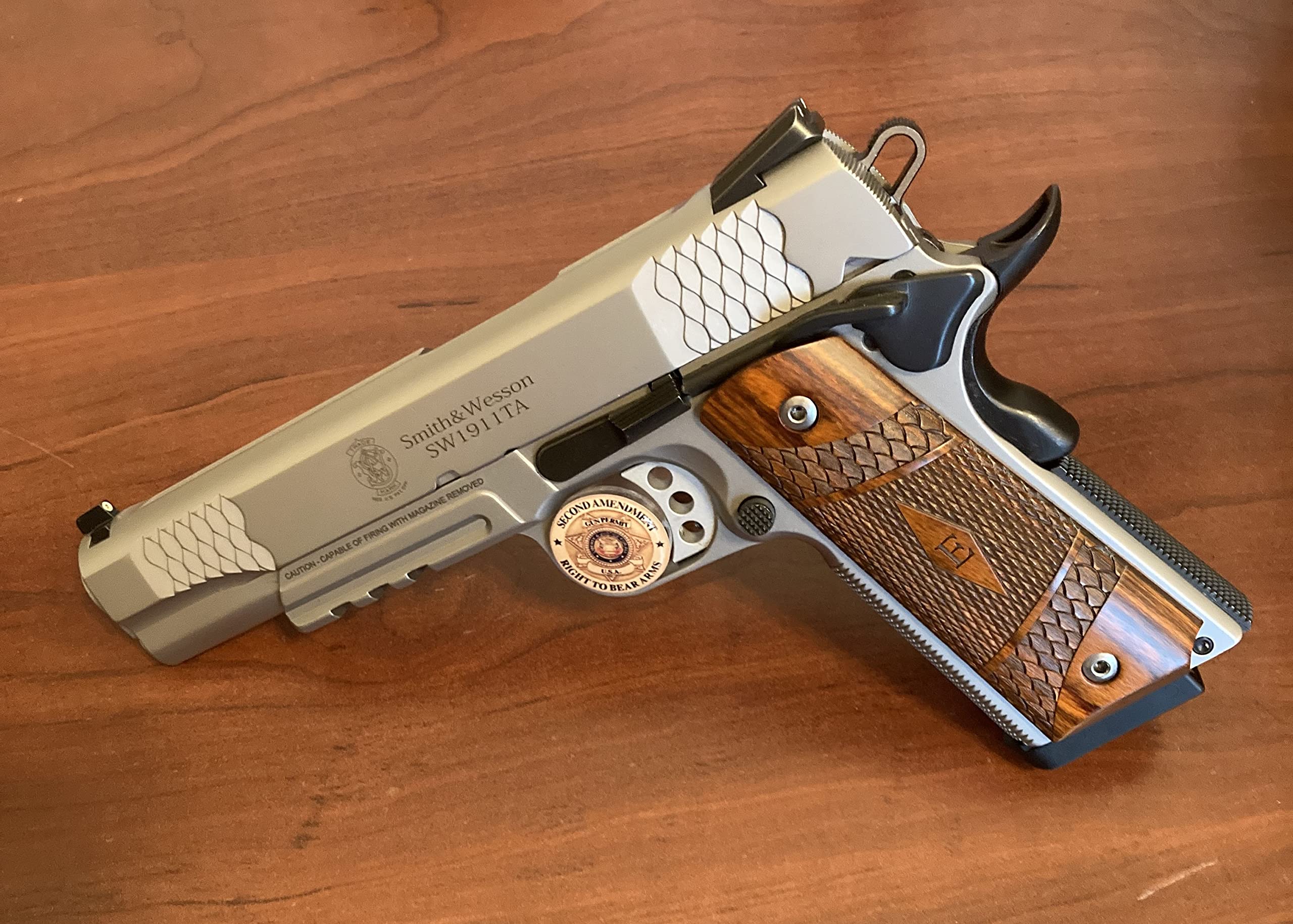 Amazon.com: Handgun Display Stand, Safe Pistol Holder, Revolver ...