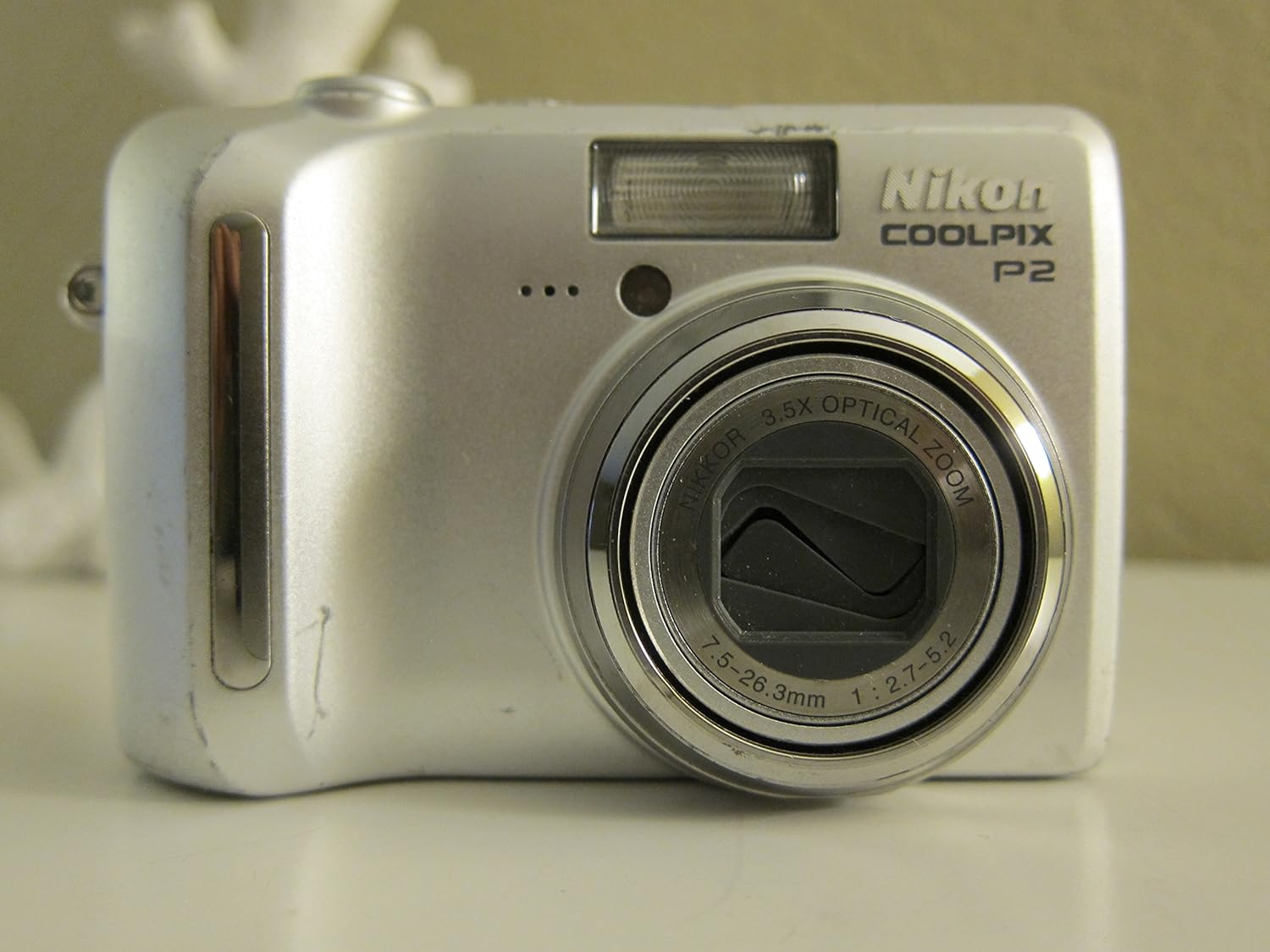 Amazon.com : Nikon Coolpix P2 5.1MP Digital Camera with 3.5x Optical ...