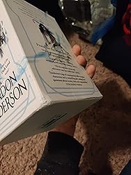 Mistborn Trilogy Boxed Set: Mistborn, The Well of Ascension, The Hero ...