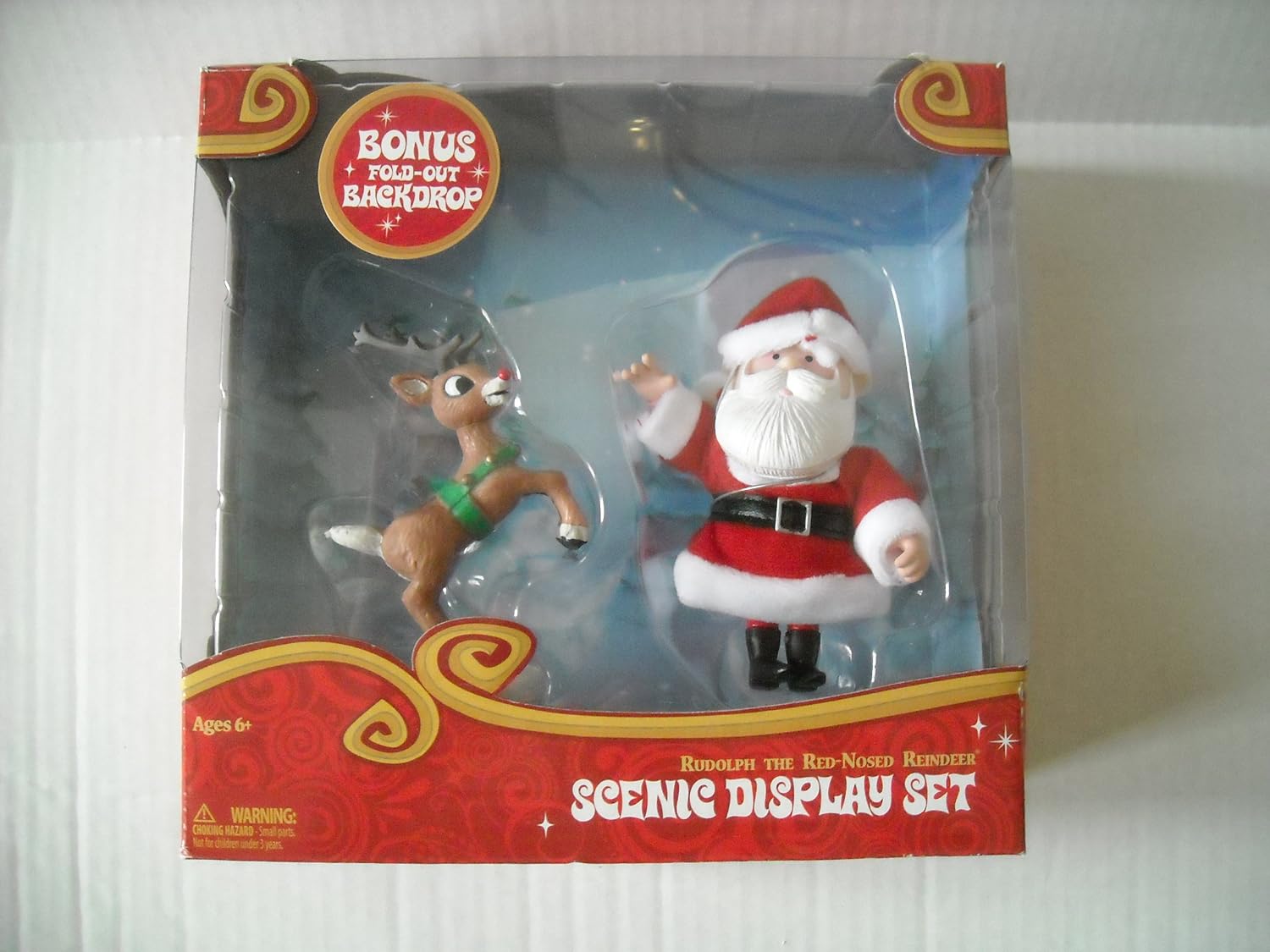 Amazon.com: Rudolph the Red Nosed Reindeer Scenic Display Set with ...