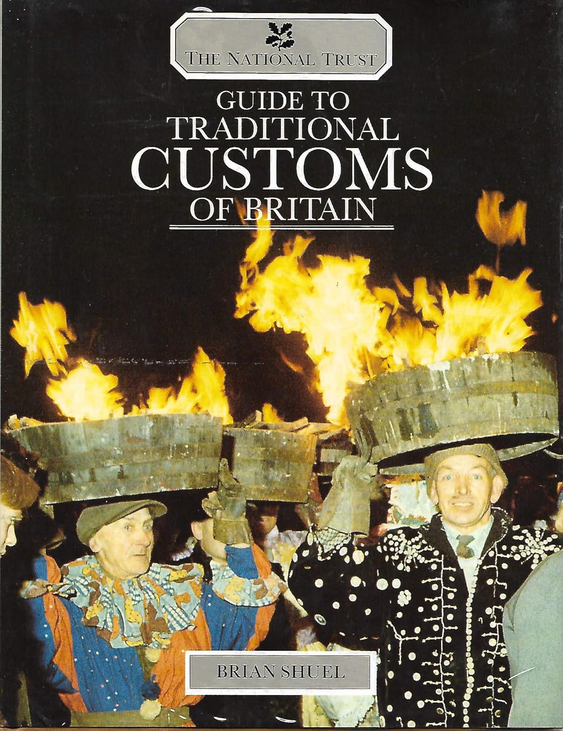 The National Trust Guide to the Traditional Customs of Britain: Amazon ...
