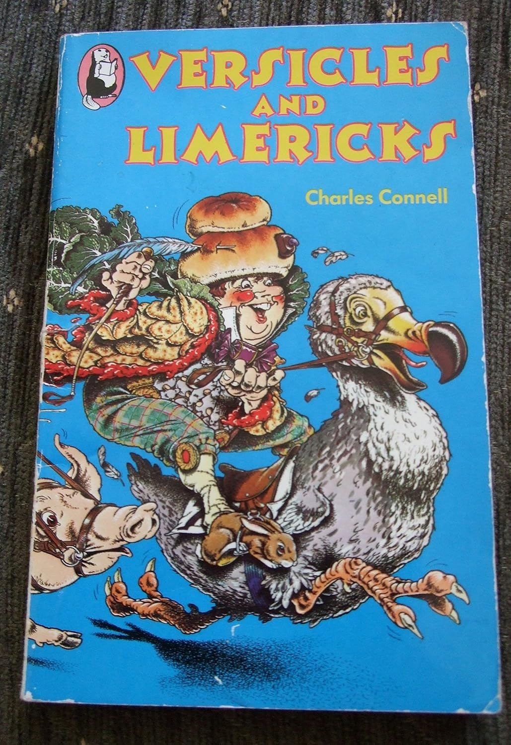 Versicles and Limericks (Beaver Books): Charles Connell: 9780600391661 ...