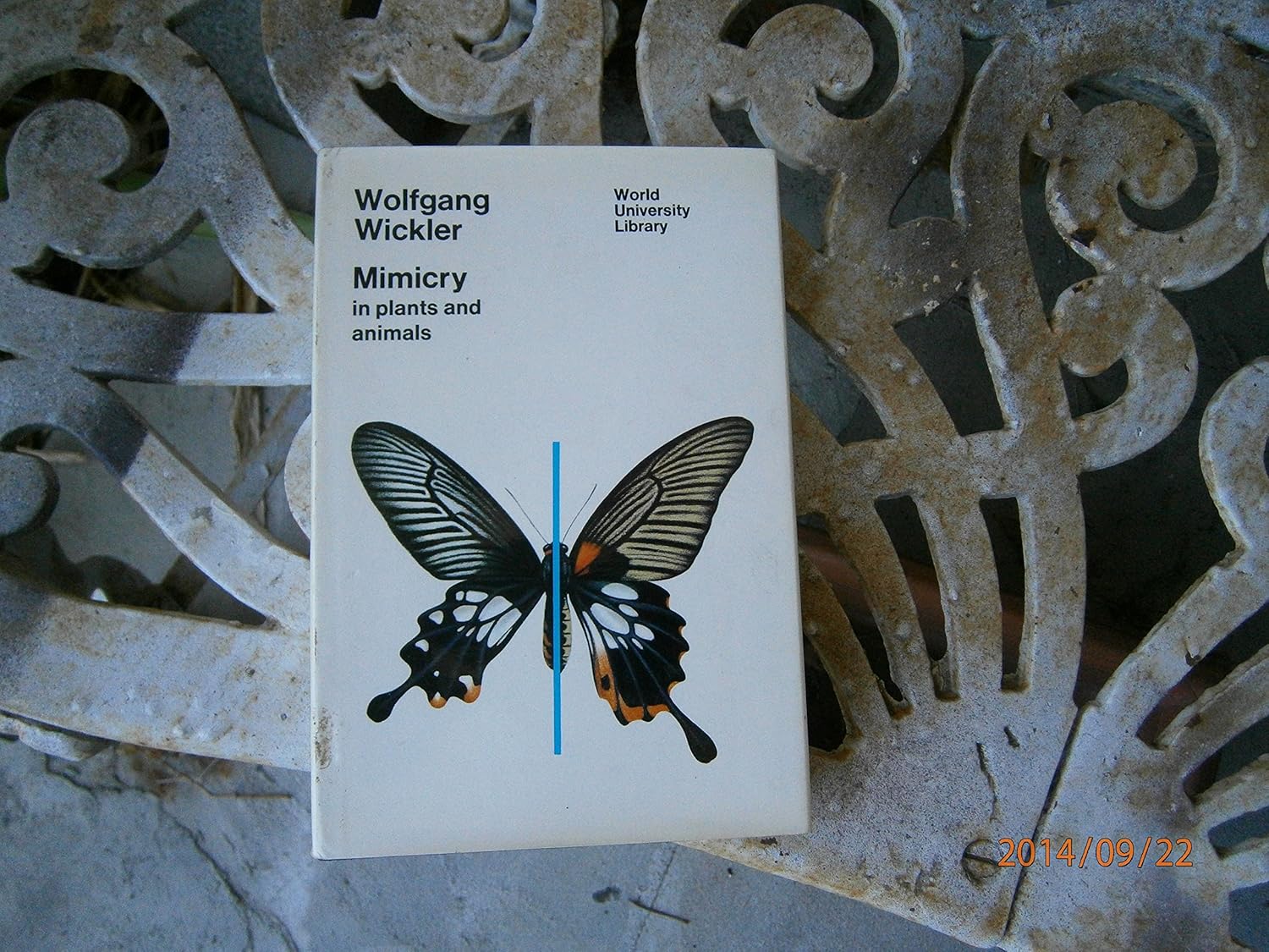 Mimicry in Plants and Animals: Wolfgang Wickler: Amazon.com: Books