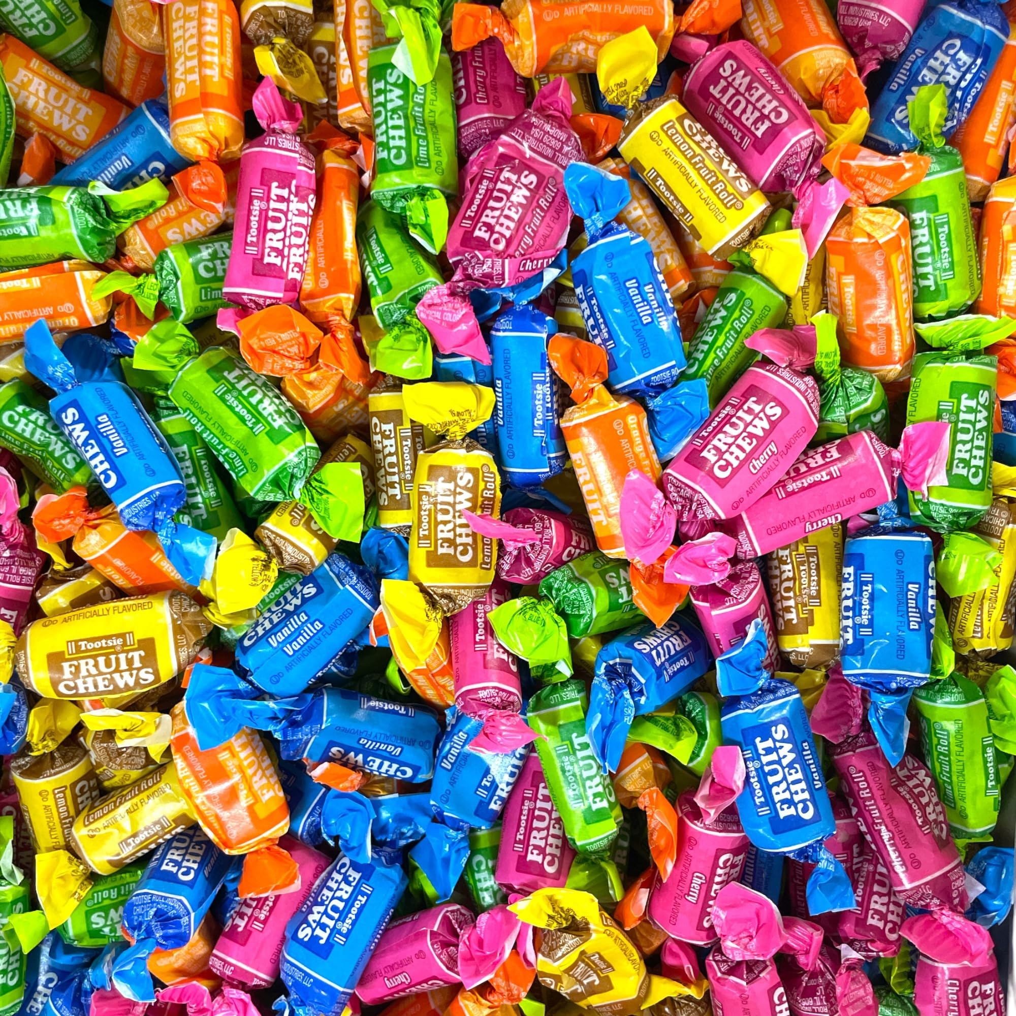 Amazon.com : Assorted Tootsie Fruit Chews 2.5 Pound (40 oz) Bulk Candy ...