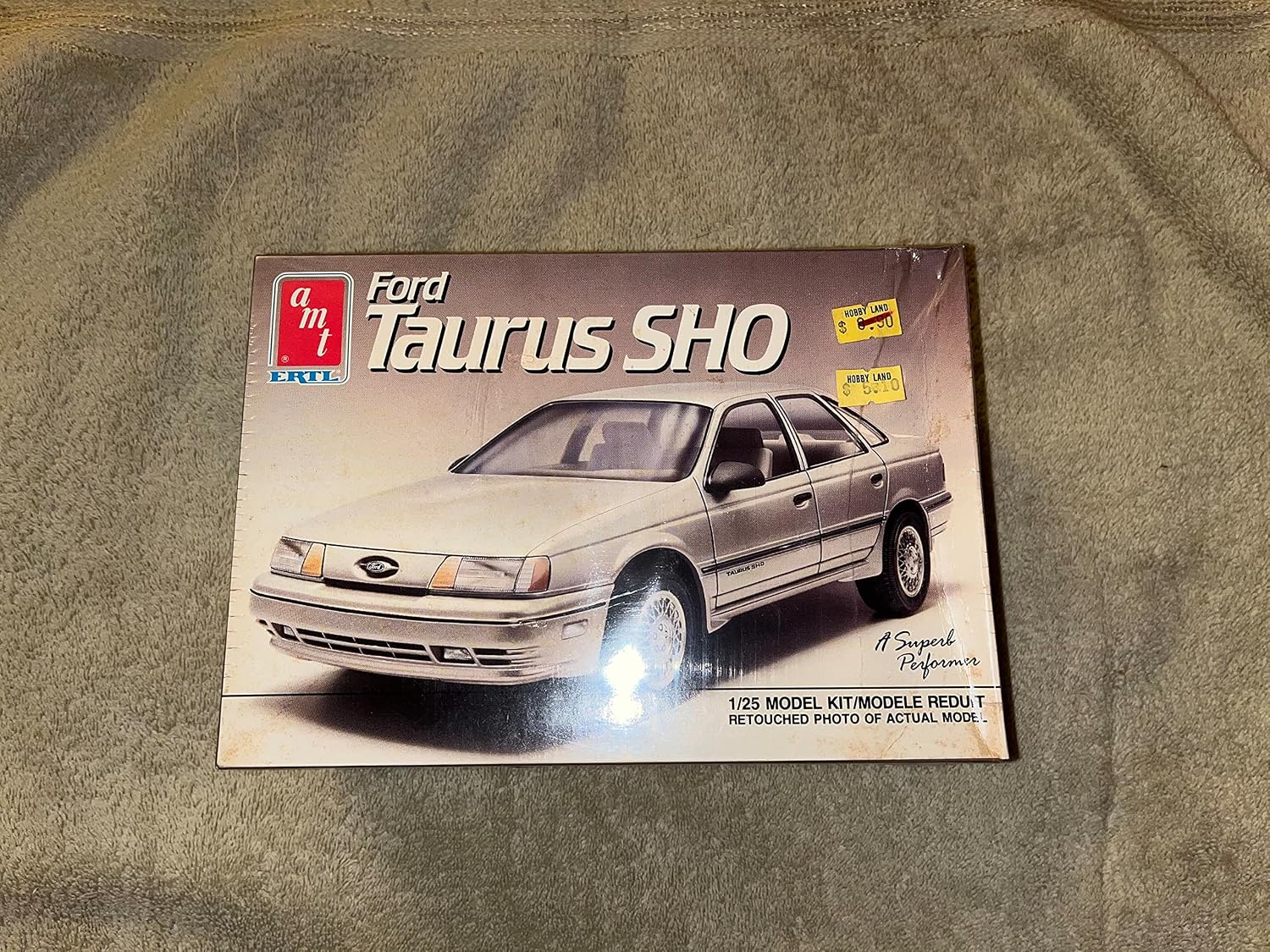 Amazon.com: AMT #6265 1989 Ford Taurus SHO 1/25 Scale Plastic Model Kit ...
