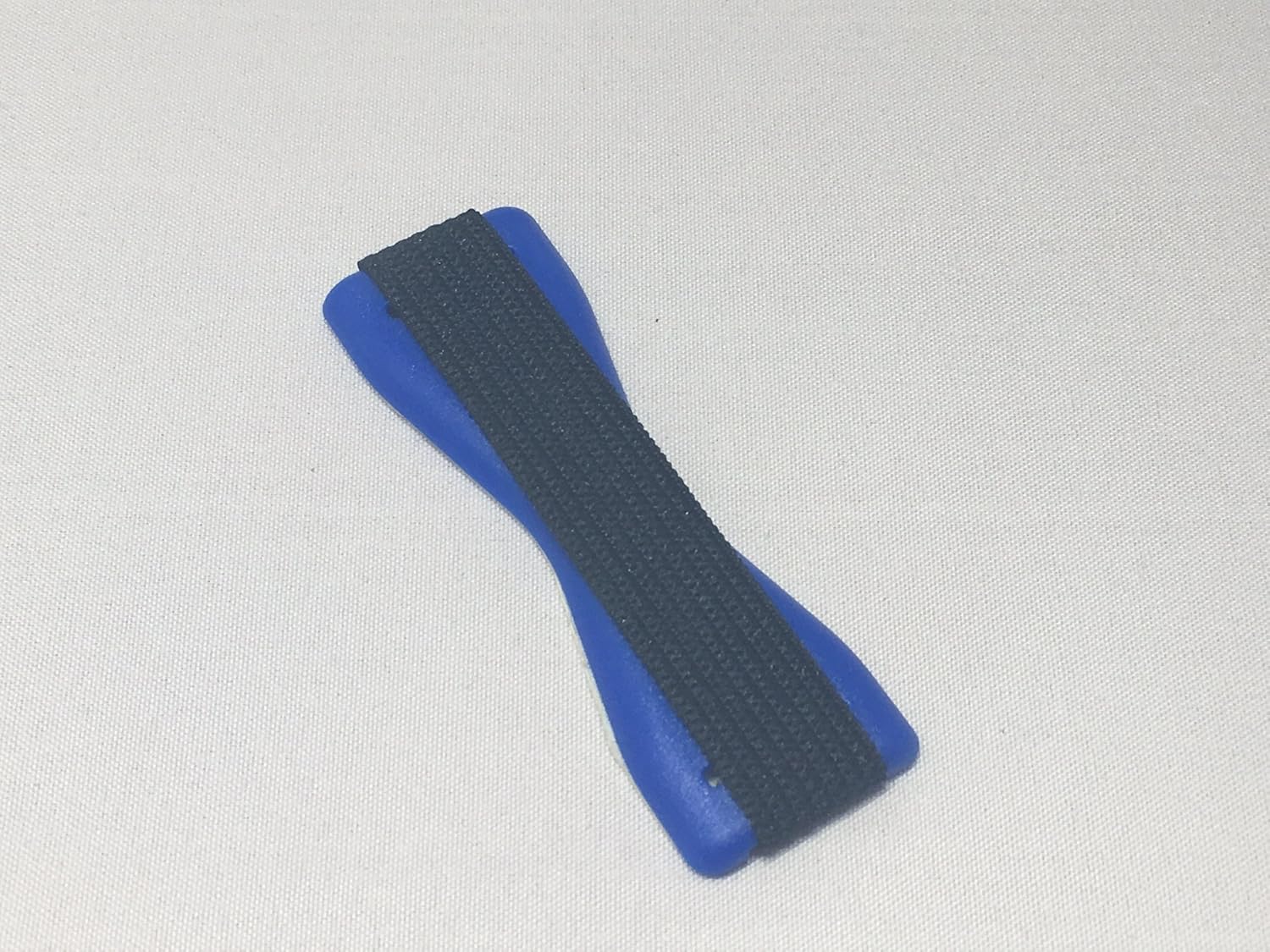 Amazon.com: Elastic Cell Phone Grip with Strong Adhesive Back - 2 Per ...