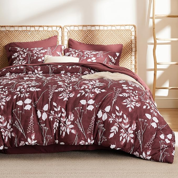 Amazon.com: Bedsure Queen Comforter Set - 7 Pieces Floral Burgundy Soft ...