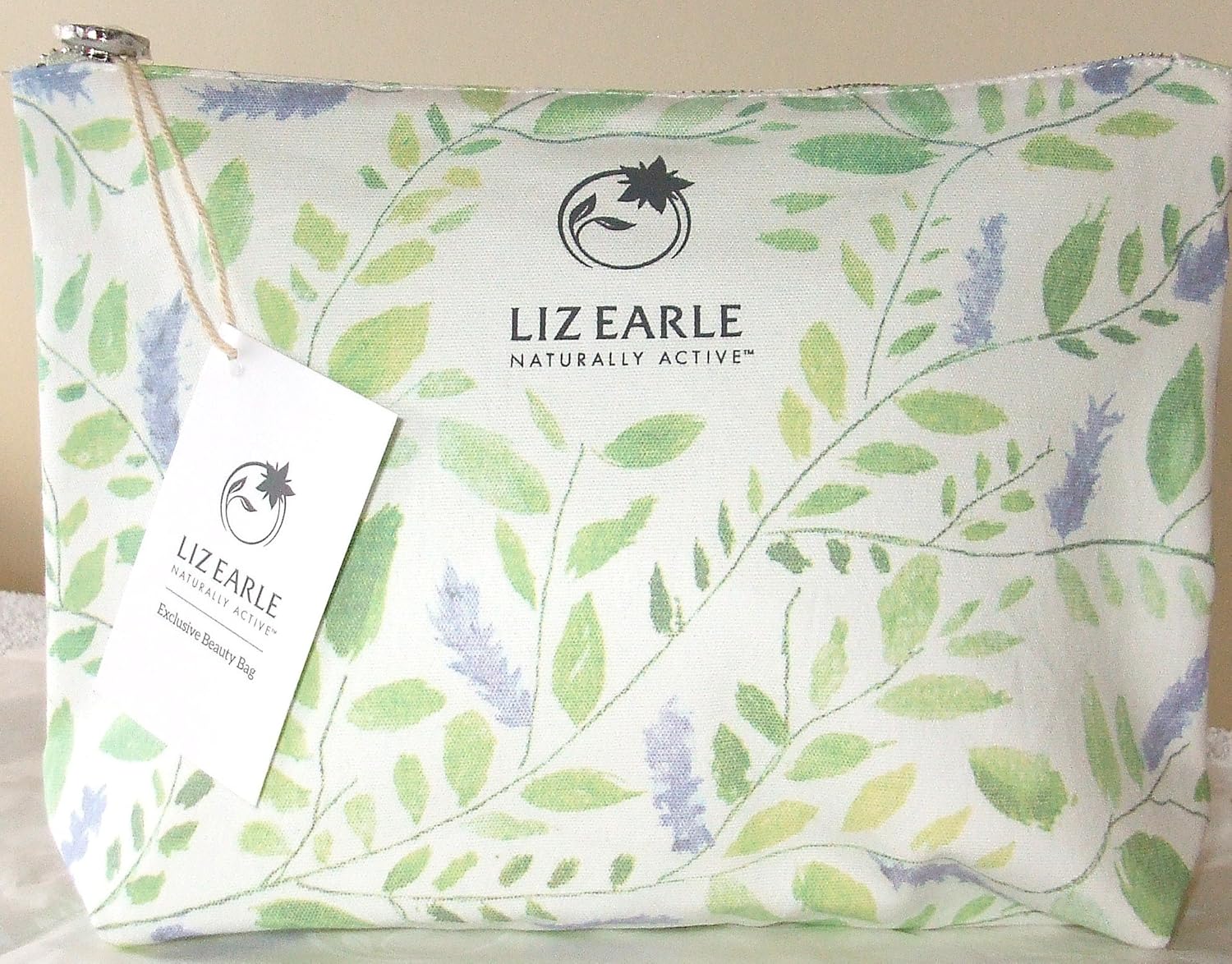 Liz Earle Exclusive Beauty Bag : Amazon.co.uk: Beauty
