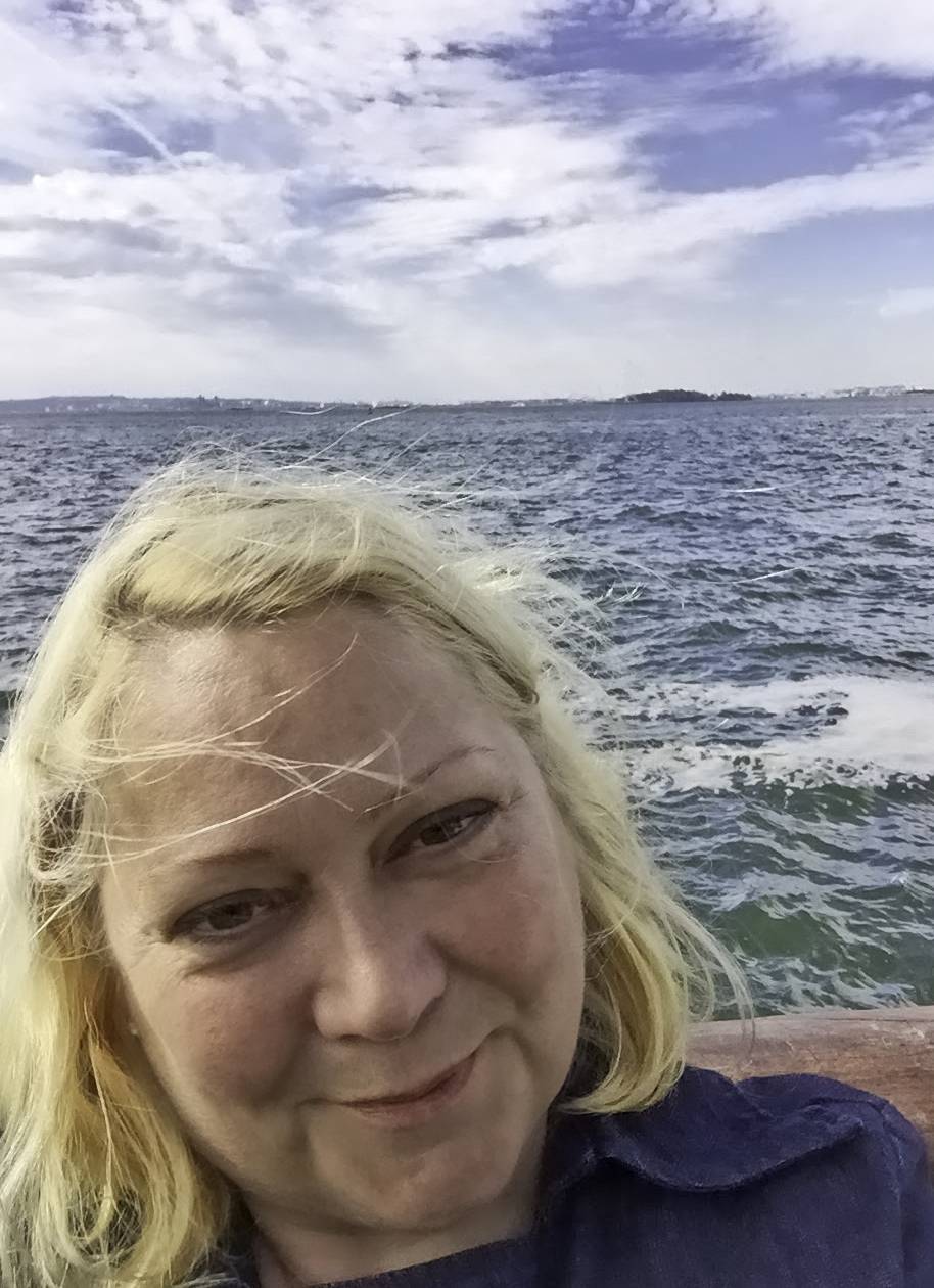 Amazon.co.uk: Indigo Blue: books, biography, latest update