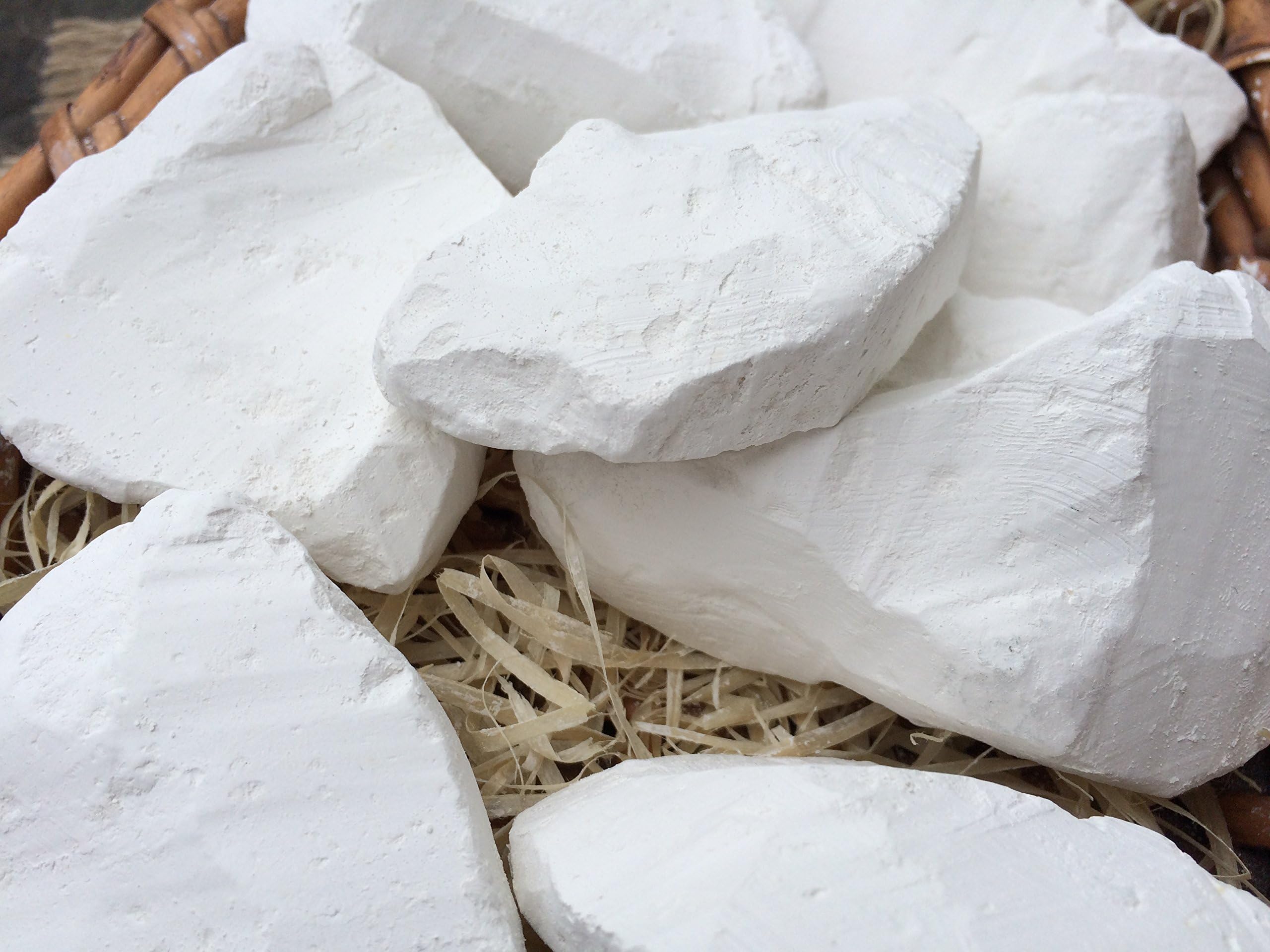 Amazon.com : UCLAYS BELGOROD edible Chalk chunks (lump) natural for ...