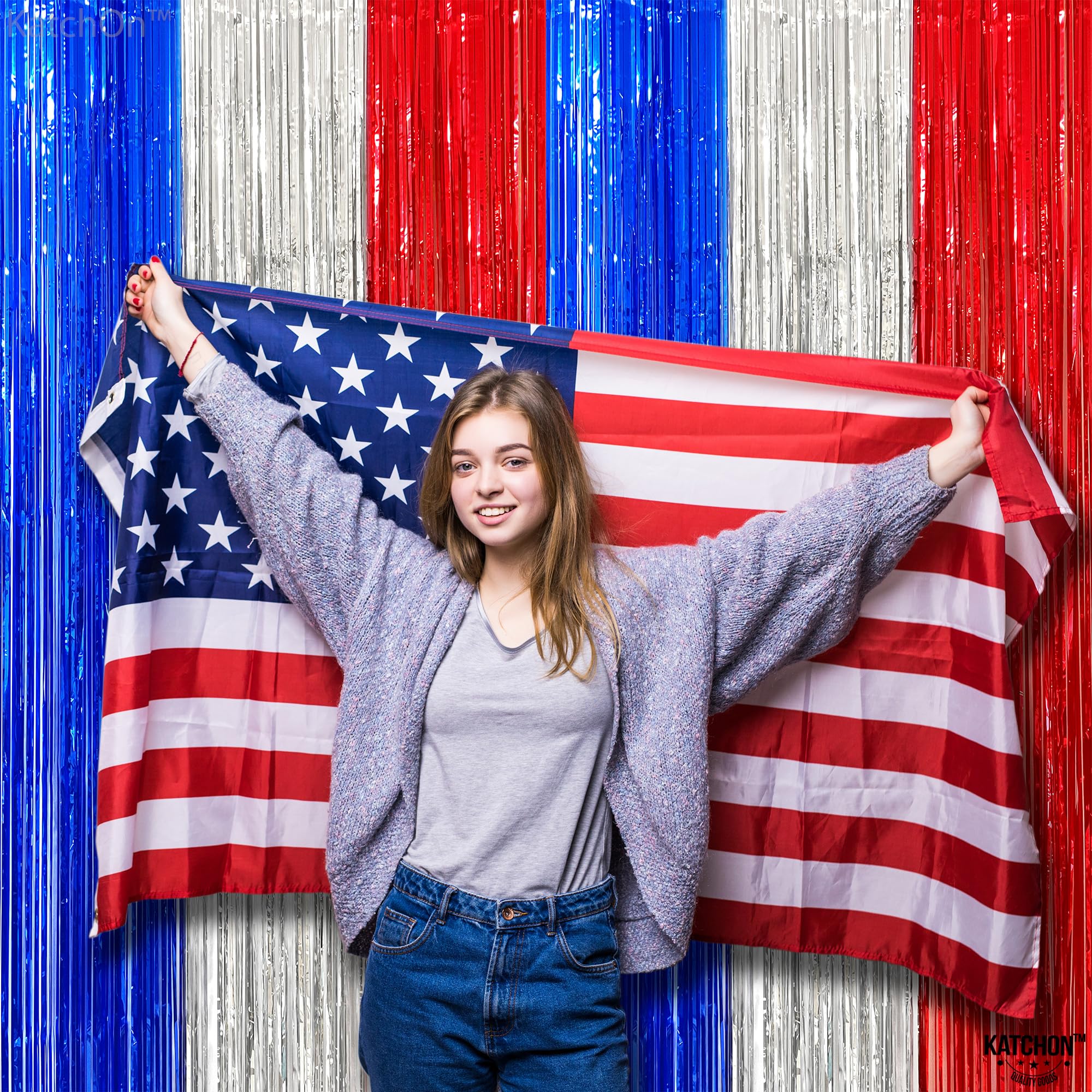 Snapklik.com : XtraLarge Red White And Blue Streamers - 3.2x8 Feet ...