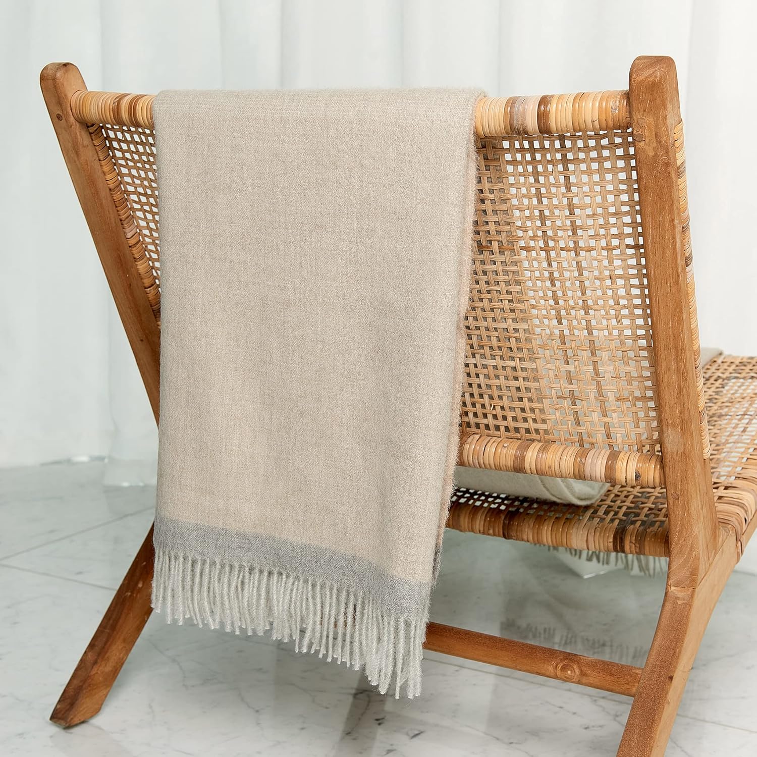Amazon.com: Romelya 100% Undyed Baby Alpaca Throw Blanket (Dune) : Home ...