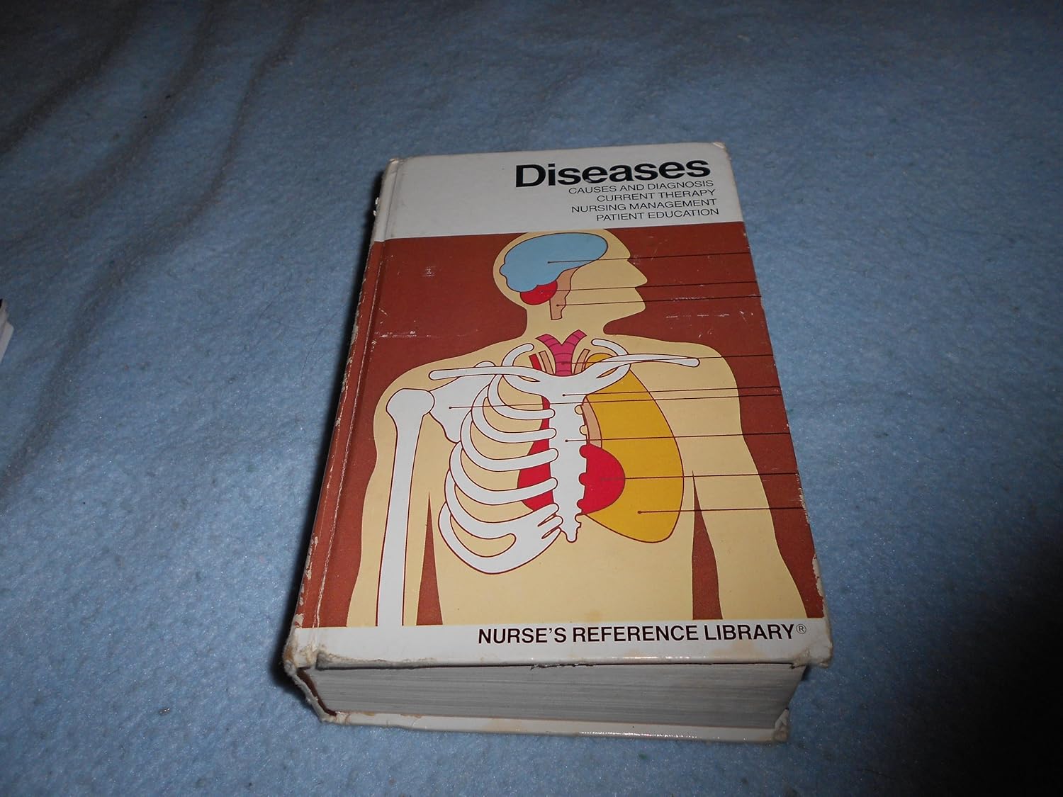 Diseases (The Nurse's reference library): 0000916730190: Amazon.com: Books